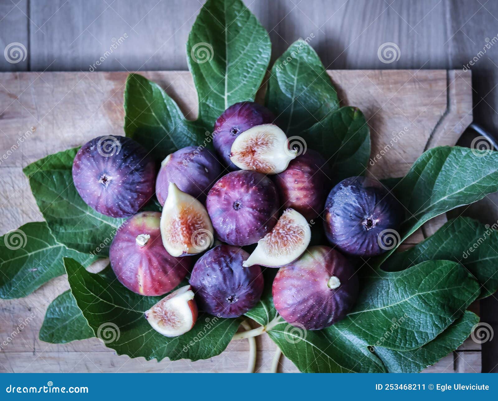View at the Figs on the Table Stock Image - Image of herb, tree: 253468211