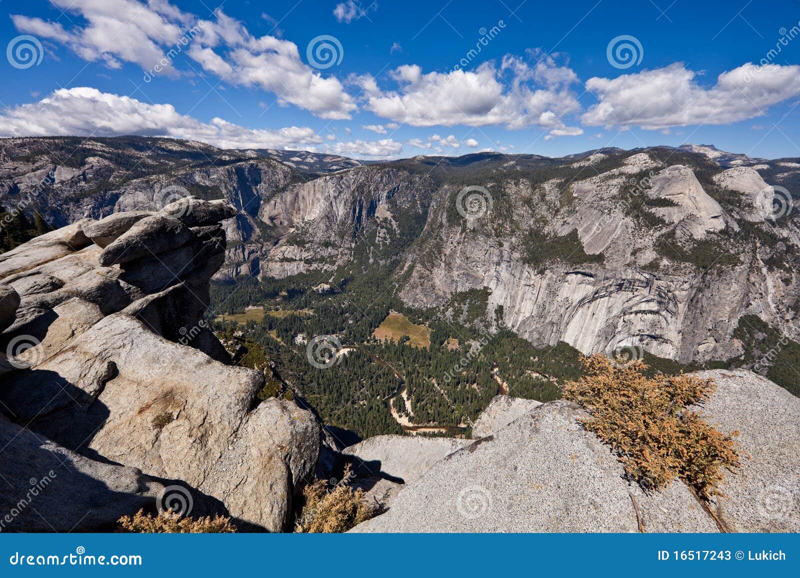 View from Glacier Point stock image. Image of environment - 16517243