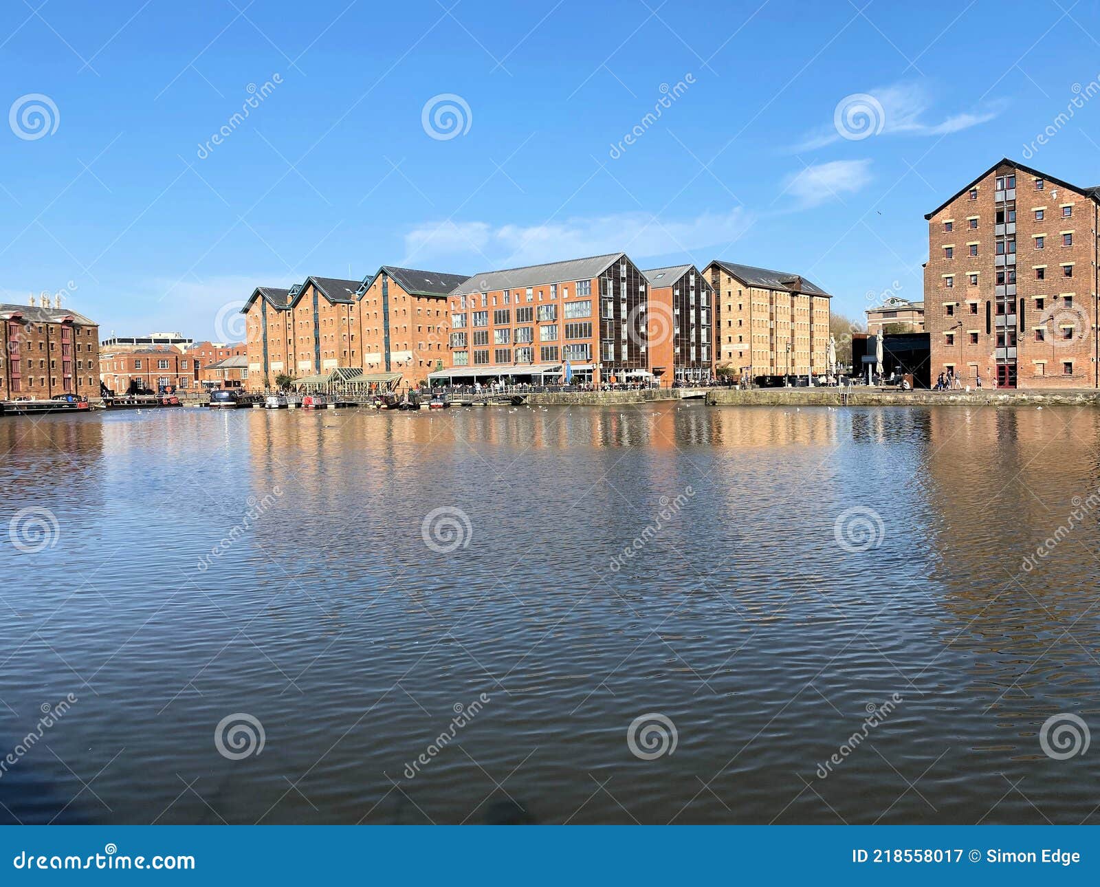 A view of Gloucester Docks editorial photography. Image of evening ...