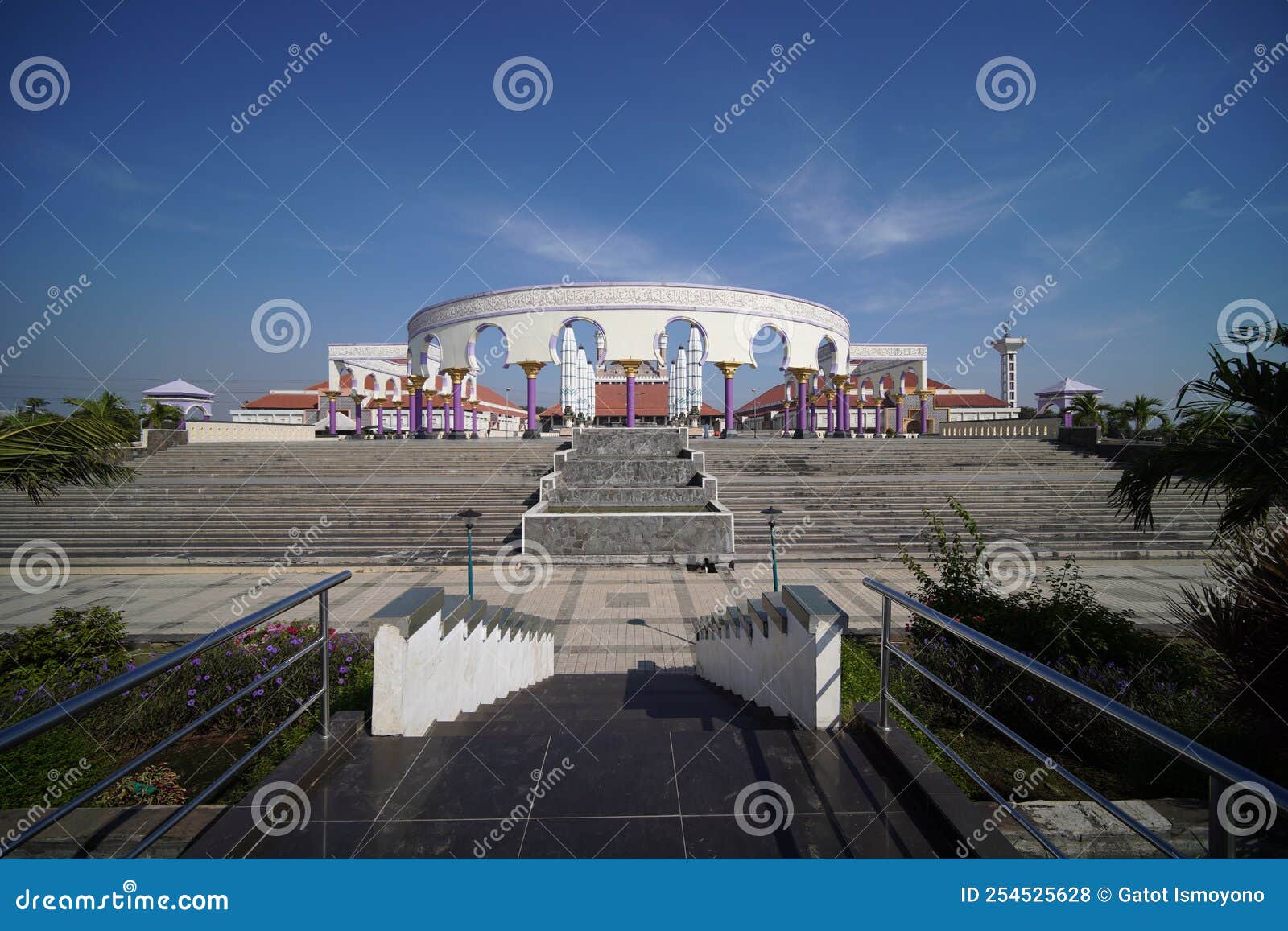 View of the Great Mosque of Central Java in Semarang Editorial Stock ...