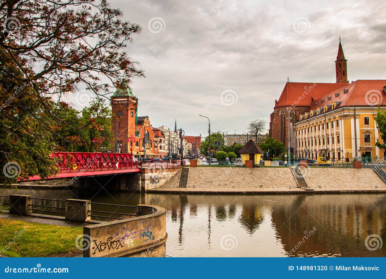 View of Historic Buildings in Wroclaw from Oder River Editorial Image ...