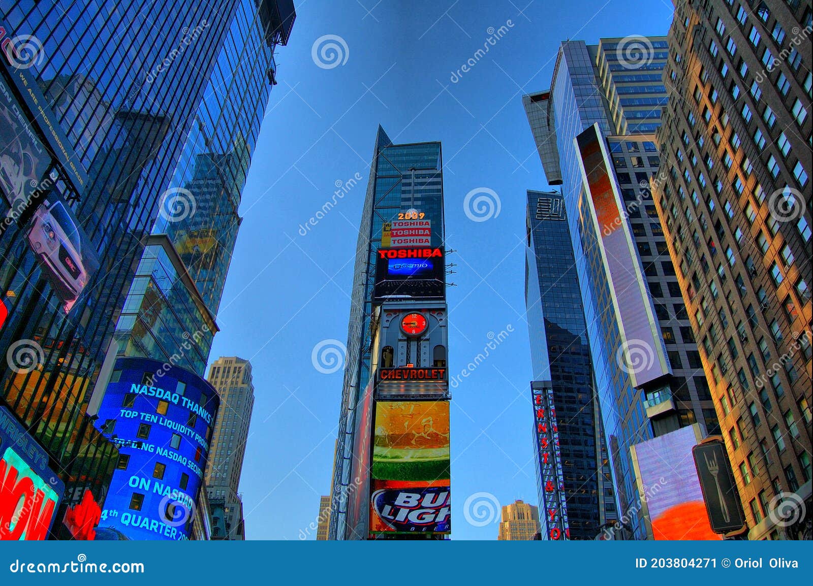 View of the Iconic Buildings of Manhattan (New York) Editorial Photo ...