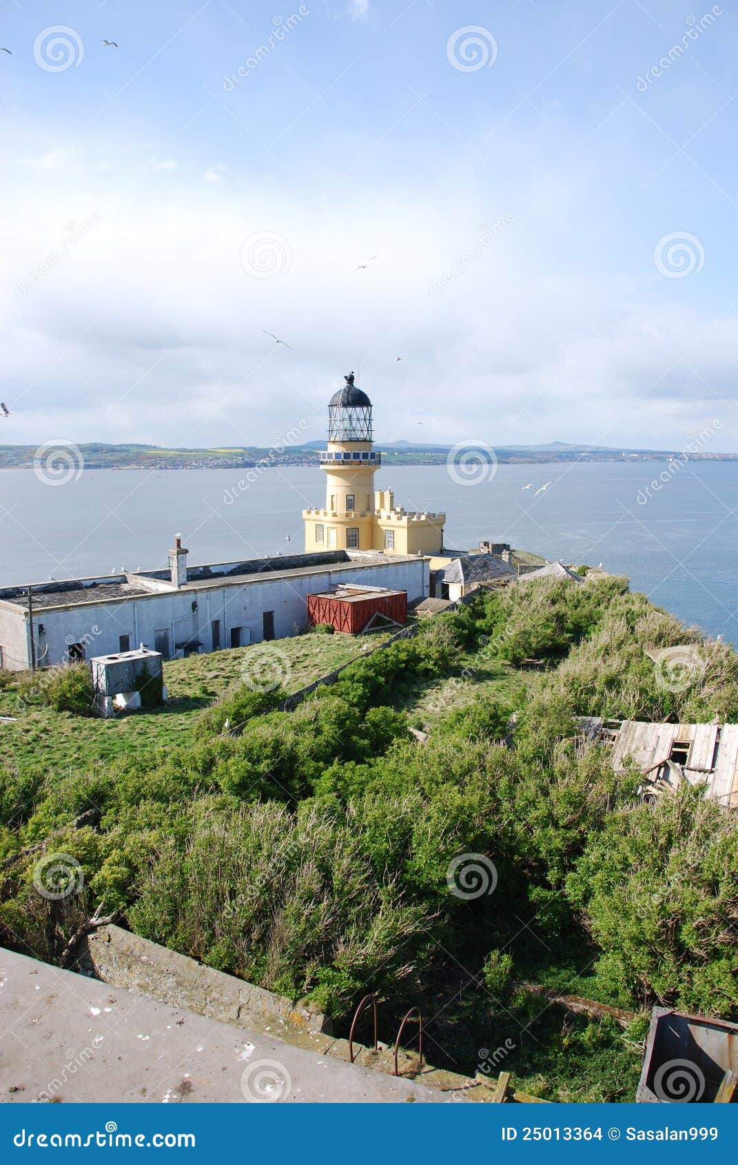View of Inchkeith Lighthouse Stock Photo - Image of beacon, fife: 25013364