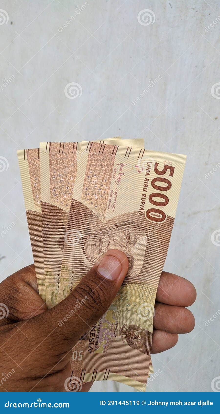 View Indonesia bank notes stock image. Image of banknote - 291445119