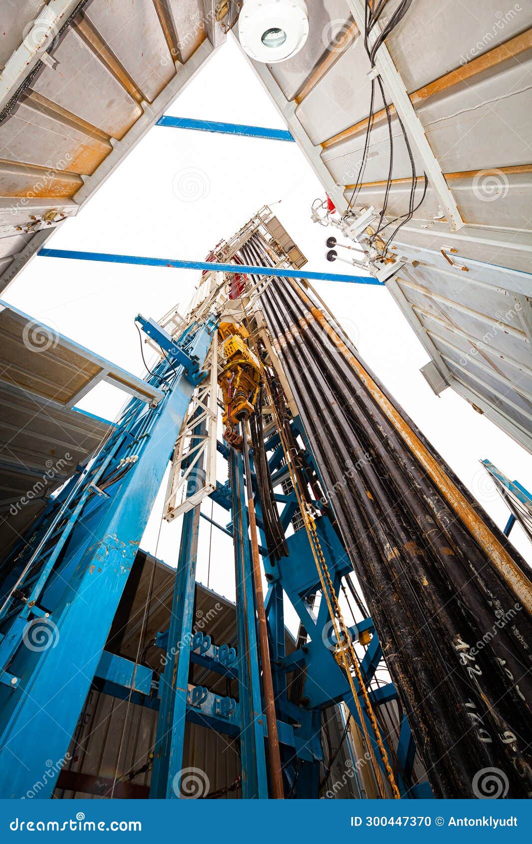 Oil Gas Rig Onshore Drilling Of Petrochemical Industrial With Soil ...