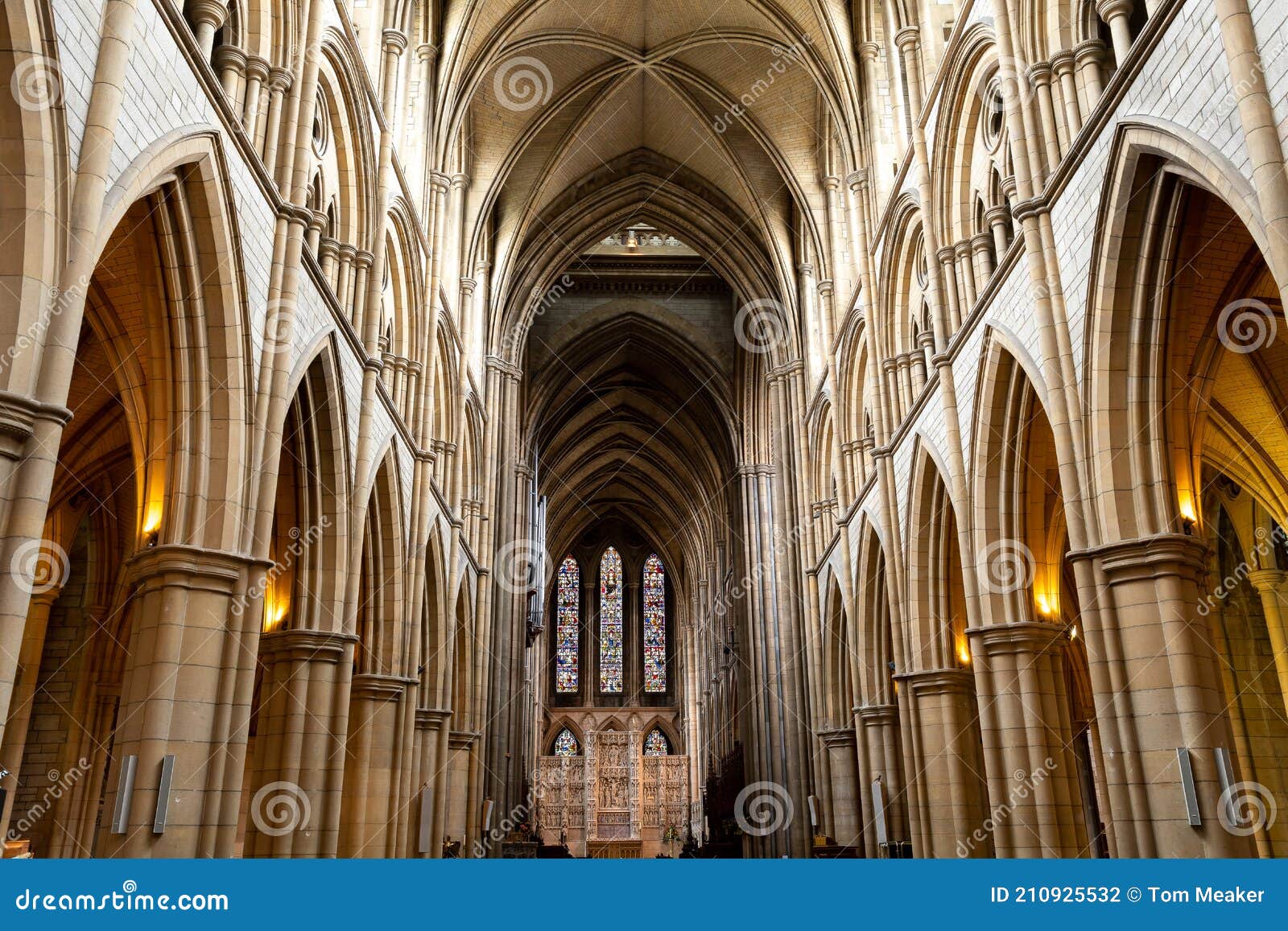 Truro cathedral editorial photography. Image of interior - 210925532