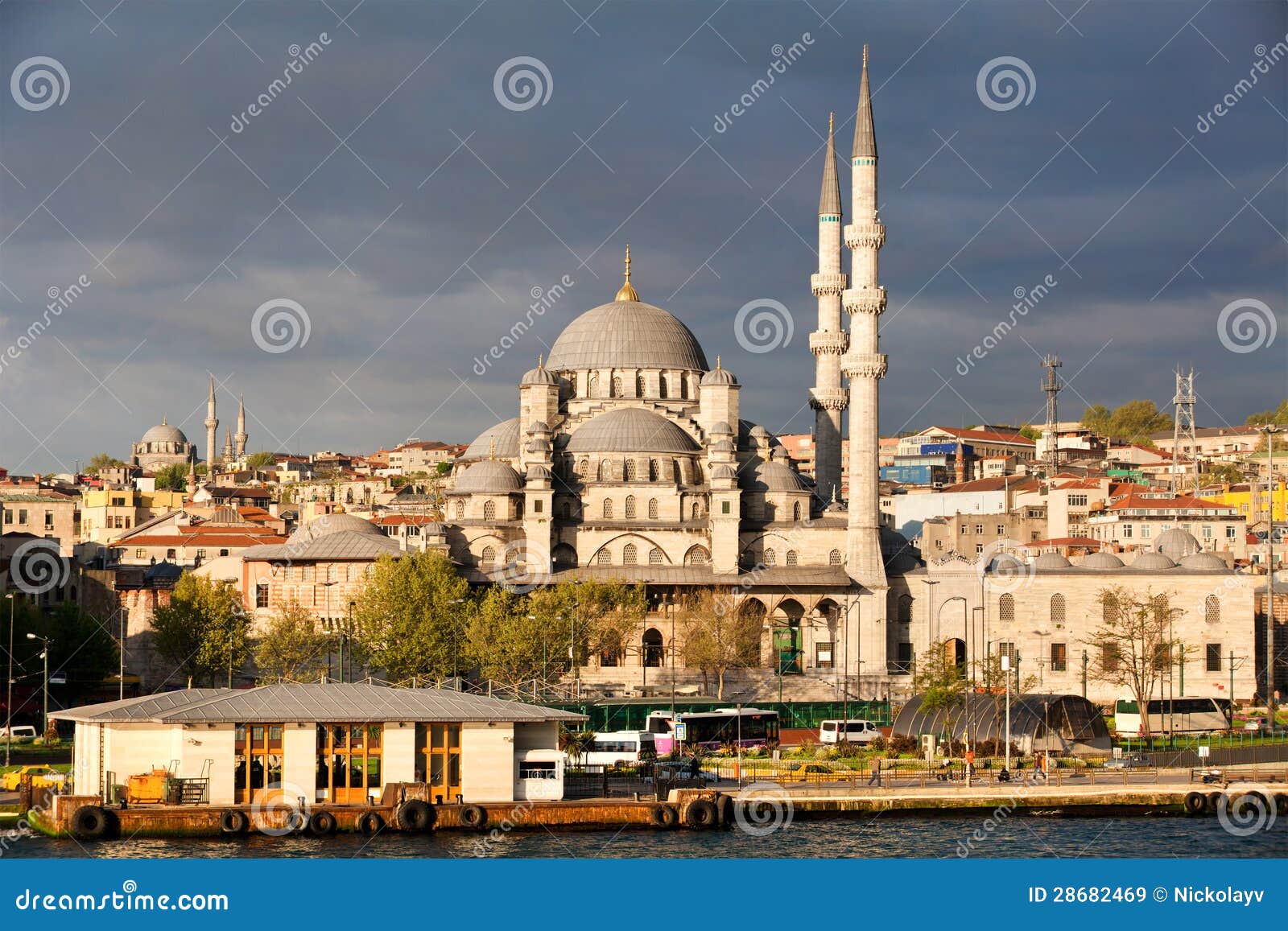 Istanbul City View From Pierre Loti Teleferik Station Overlooking ...