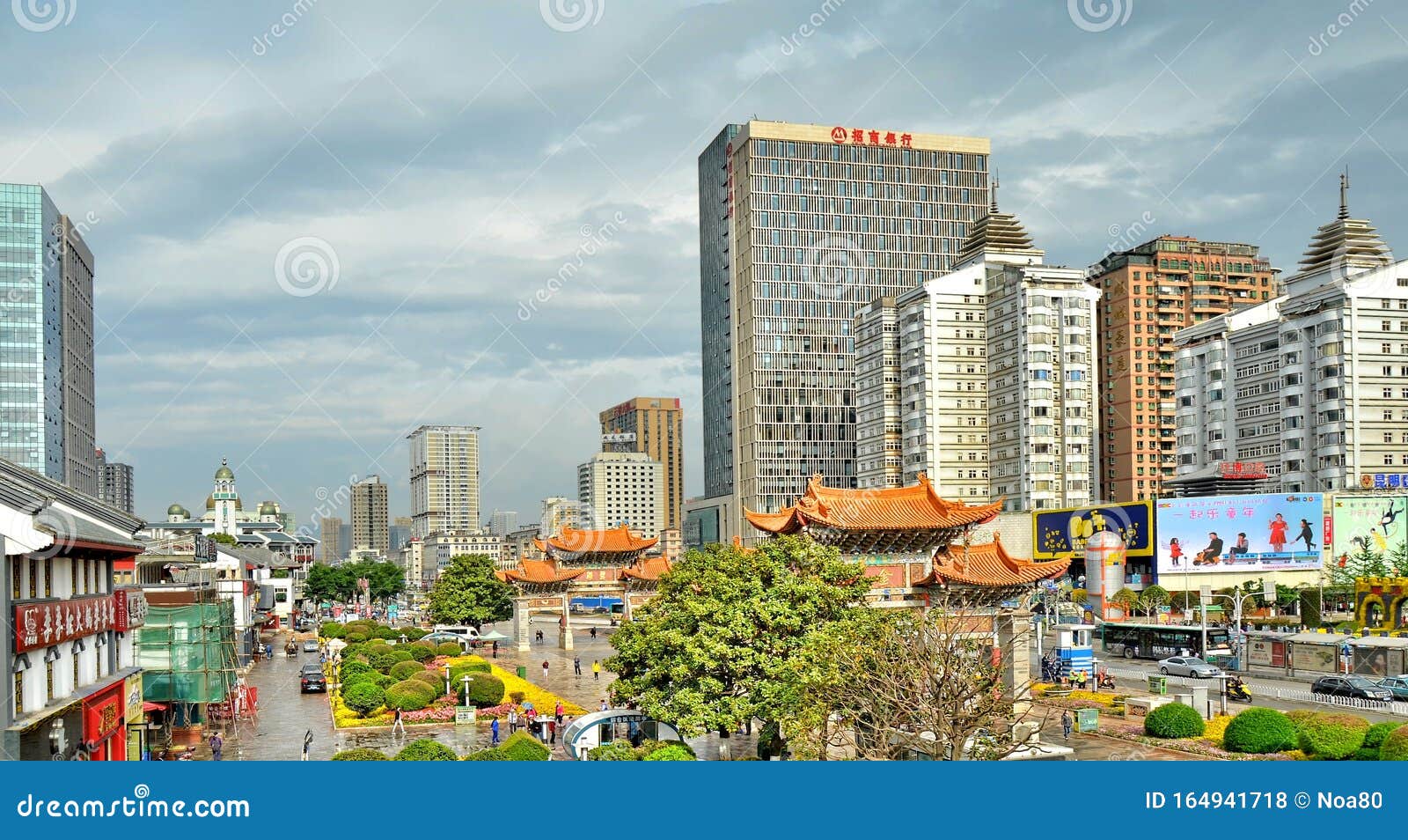 View of Kunming, Yunnan, China Editorial Stock Photo - Image of jinbi ... View of Kunming, Yunnan, China Editorial Stock Photo - Image of jinbi ...