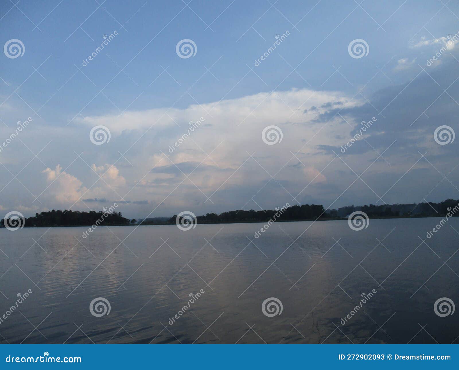 View of the Lakeside in the Evening Stock Image - Image of nature ...