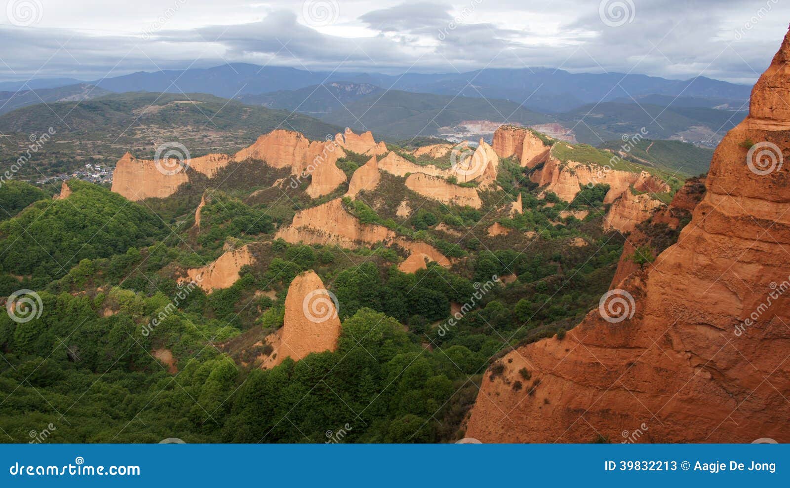View of Las Medulas in Spain Stock Image - Image of panorama, mountains ...