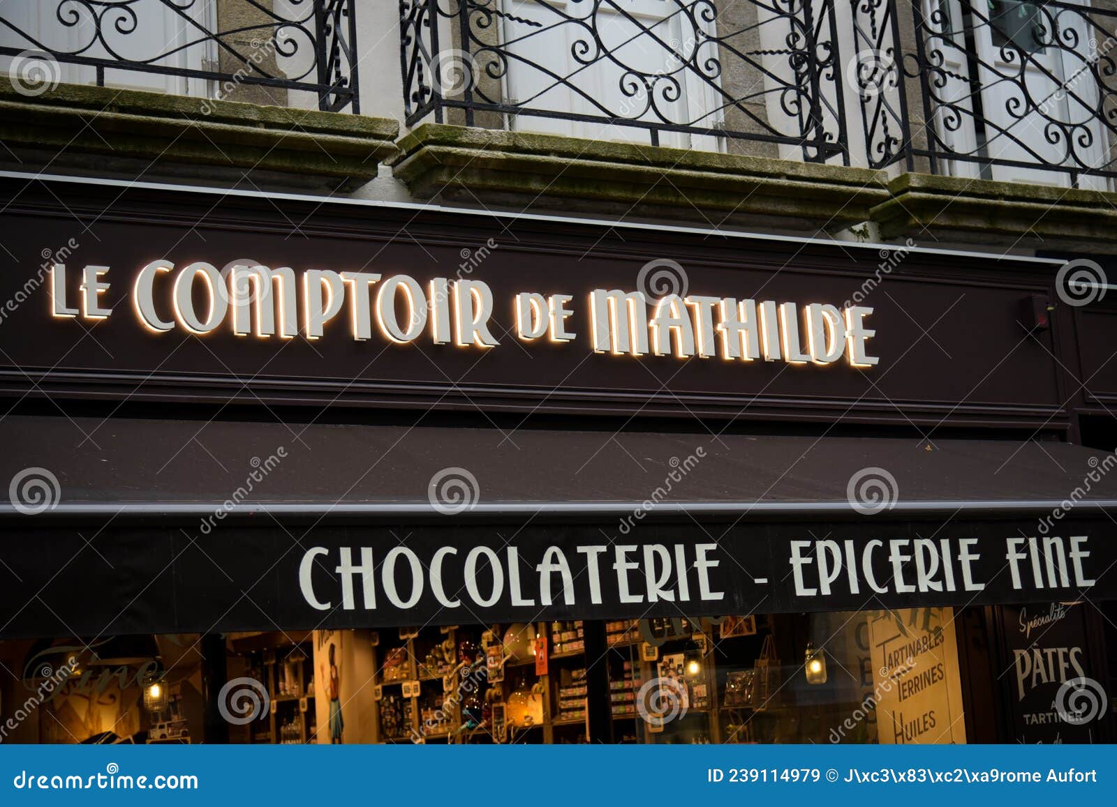 Le Comptoir De Mathilde Logo Sign Store And Brand Text Box Of Boutique ...