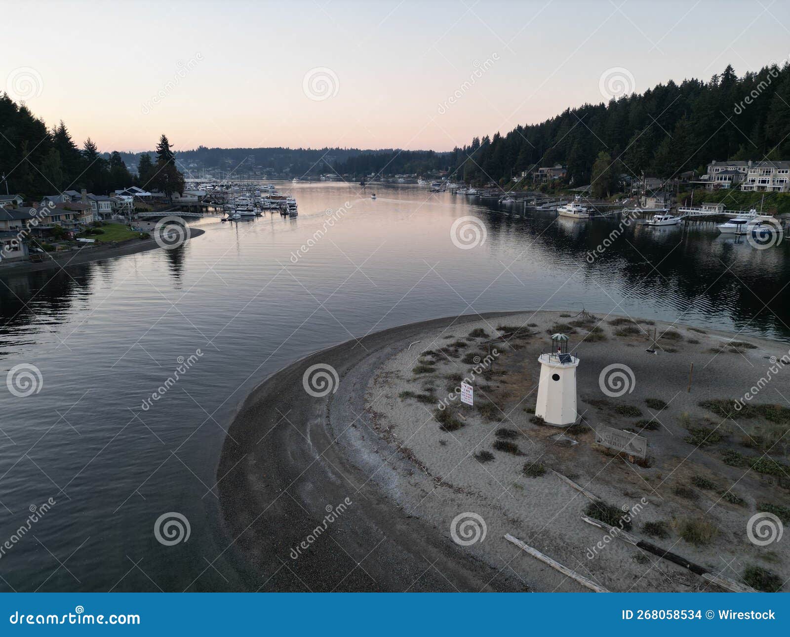 View of the Lighthouse at the Gig Harbor at Sunset Editorial Stock ...