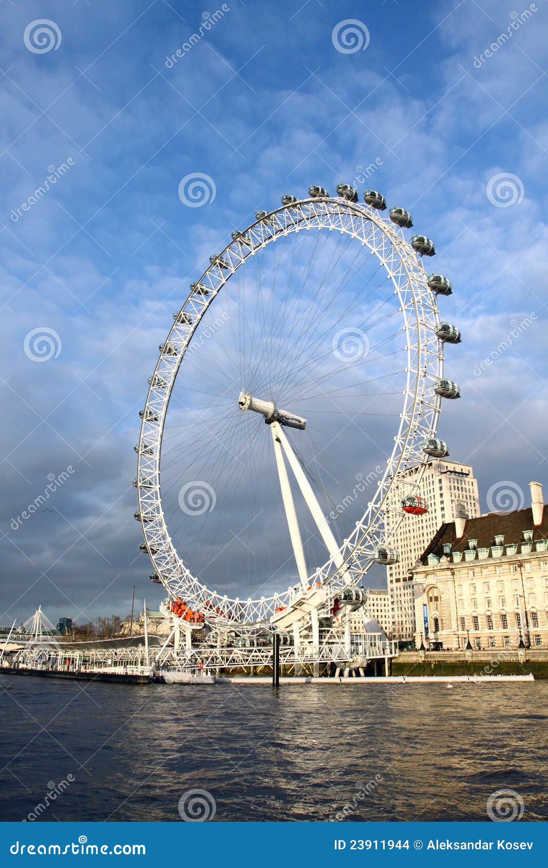 View of the London Eye editorial stock image. Image of exterior - 23911944