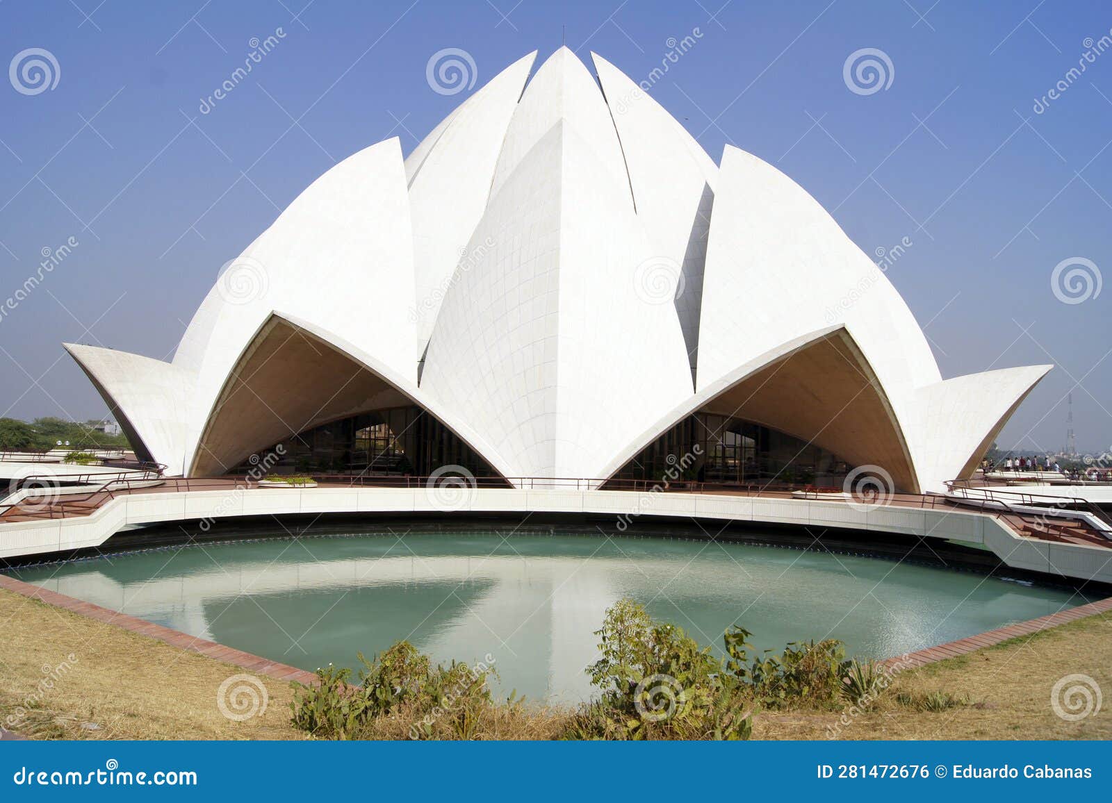 View of the Lotus Temple, Delhi, India Editorial Photo - Image of city ...