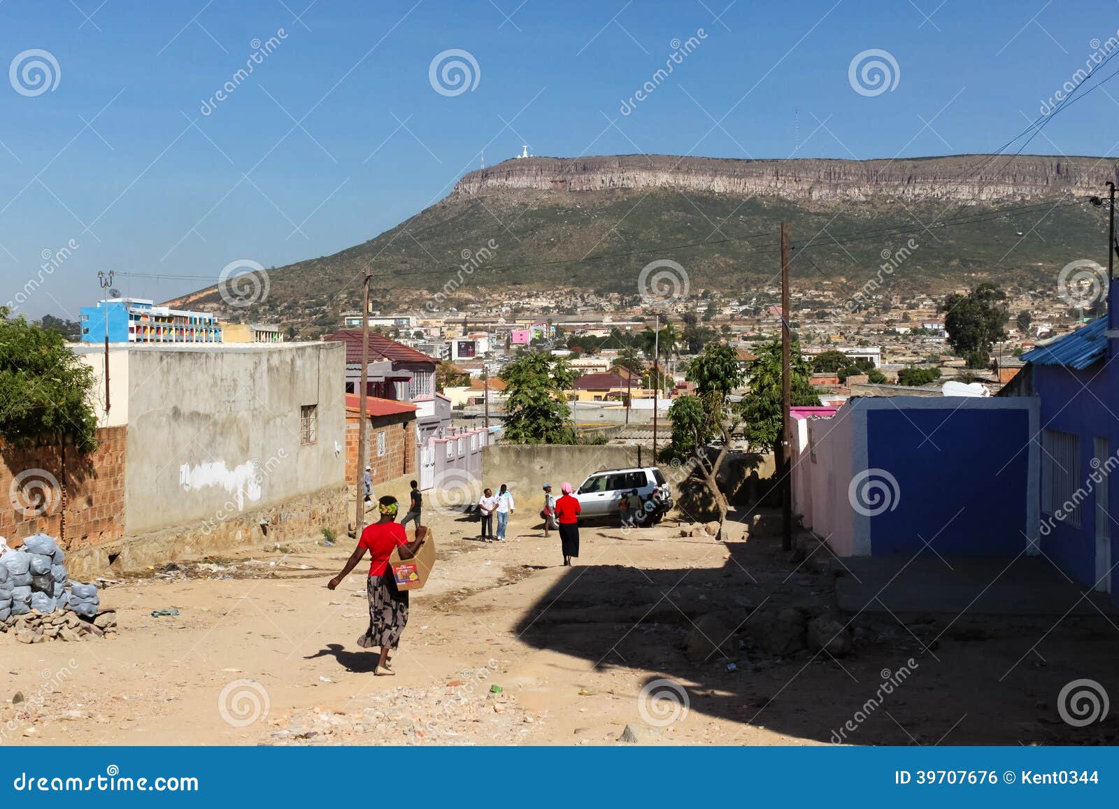 View of Lubango, Angola editorial photo. Image of road - 39707676