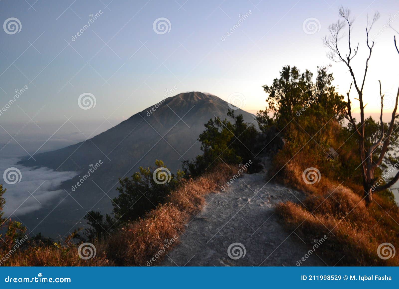 View of Merbabu from Merapi Stock Image - Image of sunrise, merbabu ...