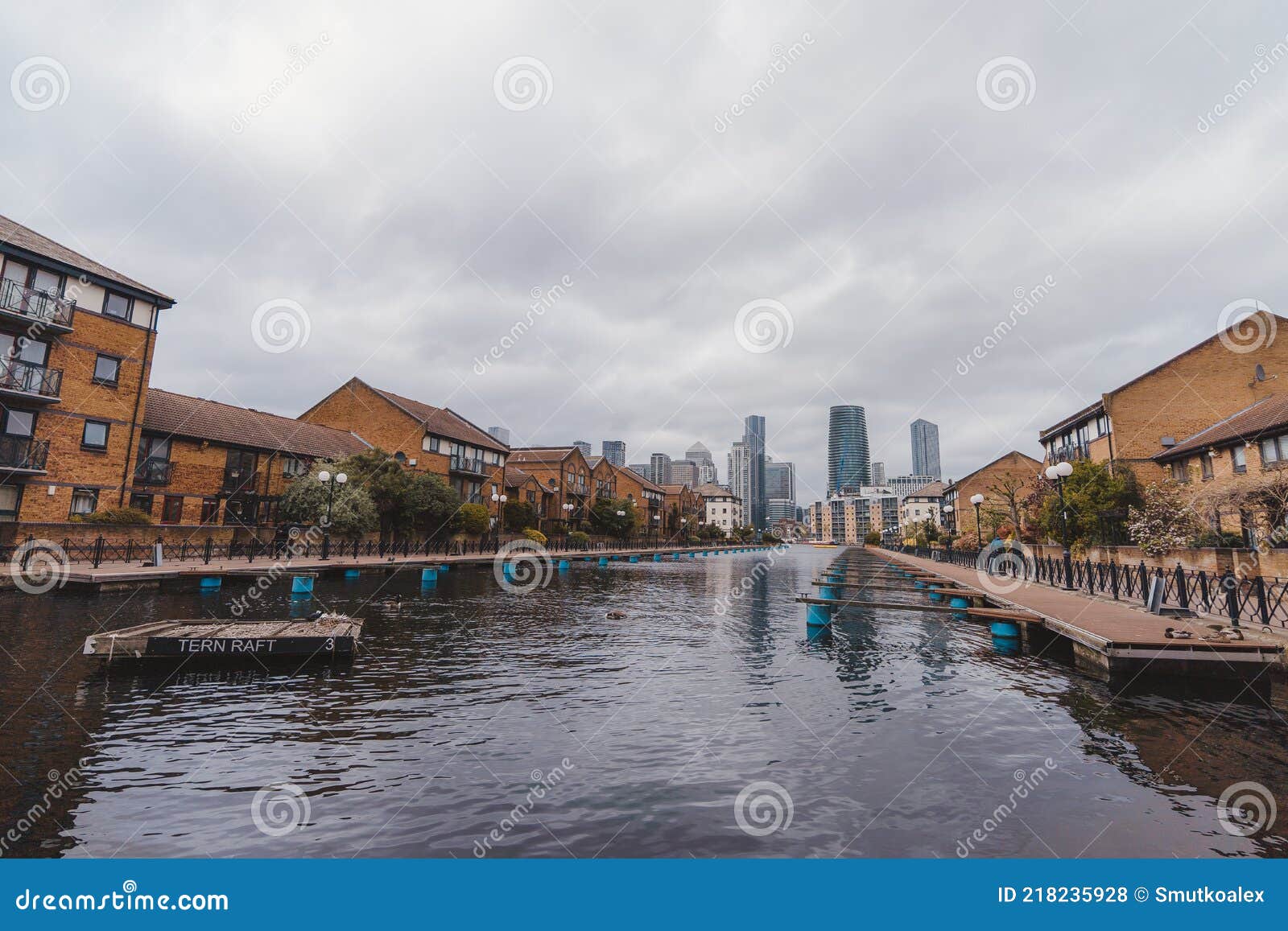 The View of Millwall Outer Dock with Canary Wharf in the Background ...