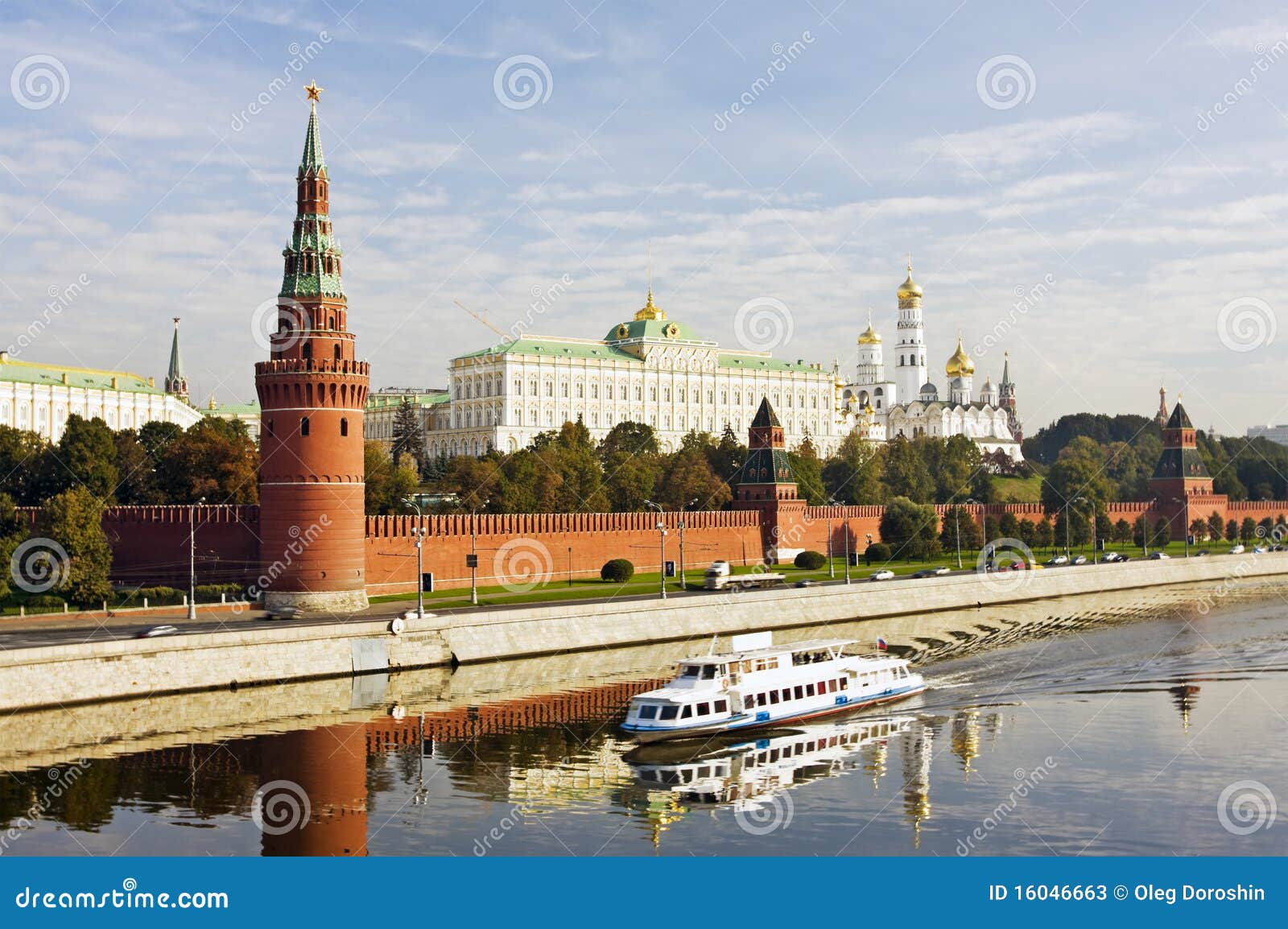 View of the Moscow Kremlin stock image. Image of monument - 16046663