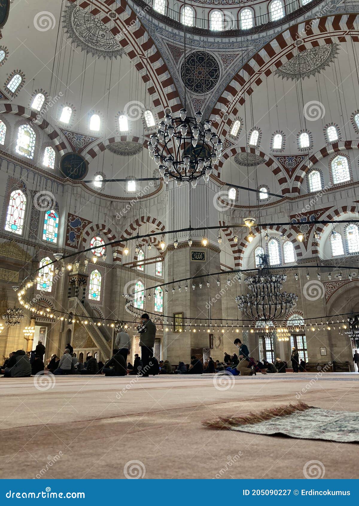 View of Mosque from Inside Amazing Designs and Architecture Editorial ...