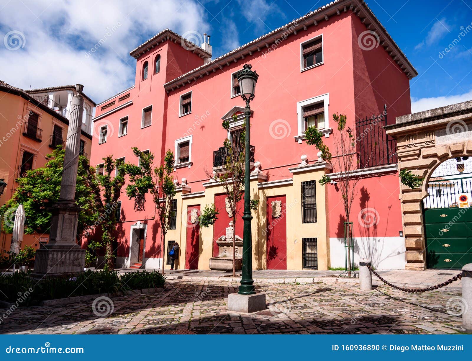 Square in granada editorial image. Image of casa, mediterranean - 160936890