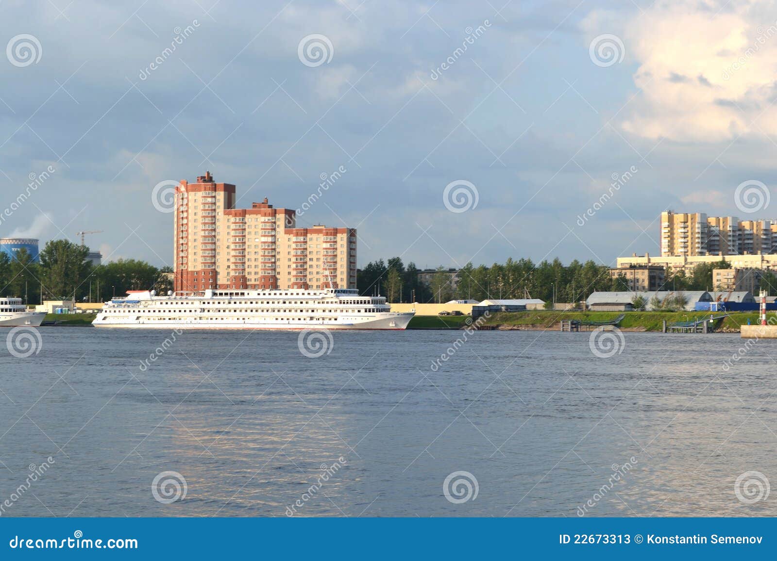 View of Neva River, St.Petersburg Stock Image - Image of waves, river ...