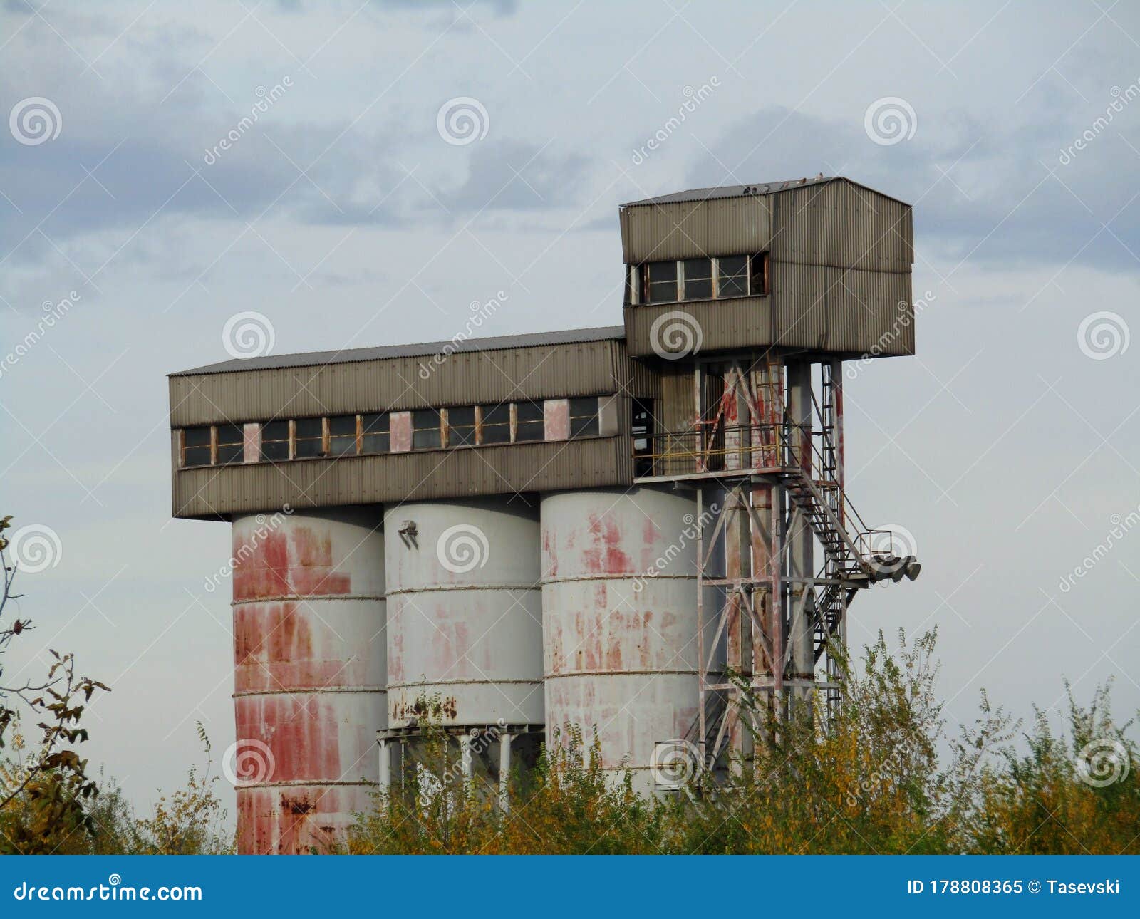 Old Abandoned Silo Stock Photography | CartoonDealer.com #212876852