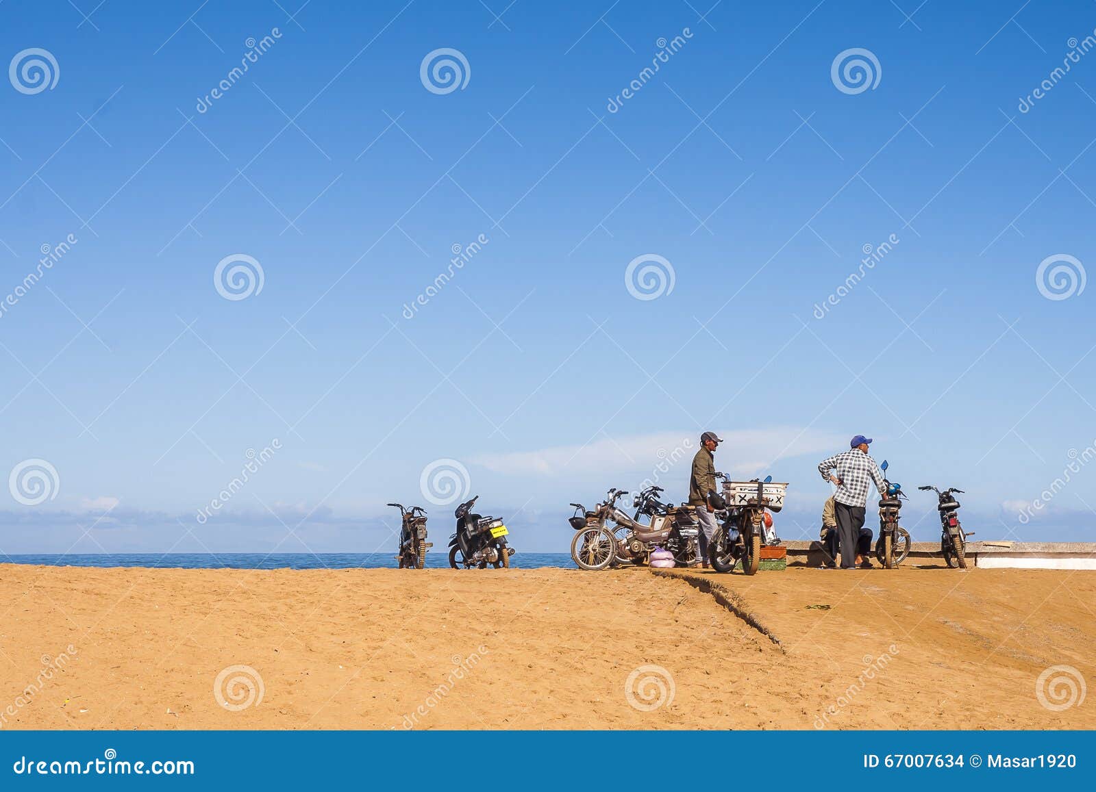 View of Oualidia editorial stock image. Image of fisherman - 67007634