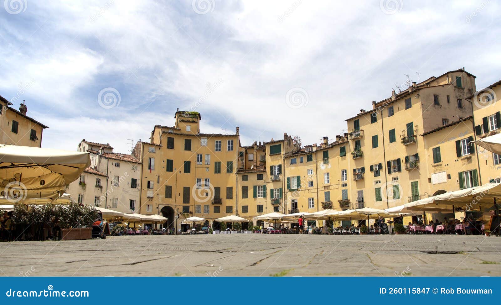 Lucca editorial photography. Image of horeca, anfiteatro - 260115847