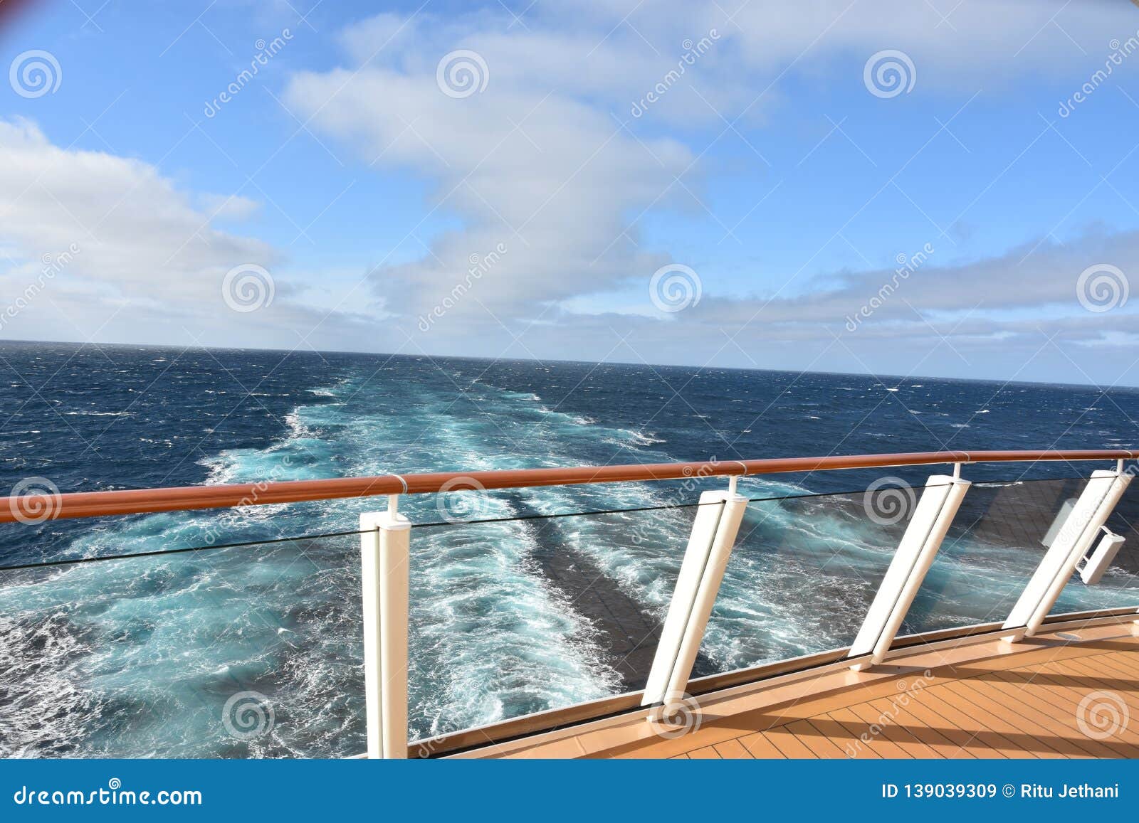 View of the Pacific Ocean stock image. Image of clear - 139039309