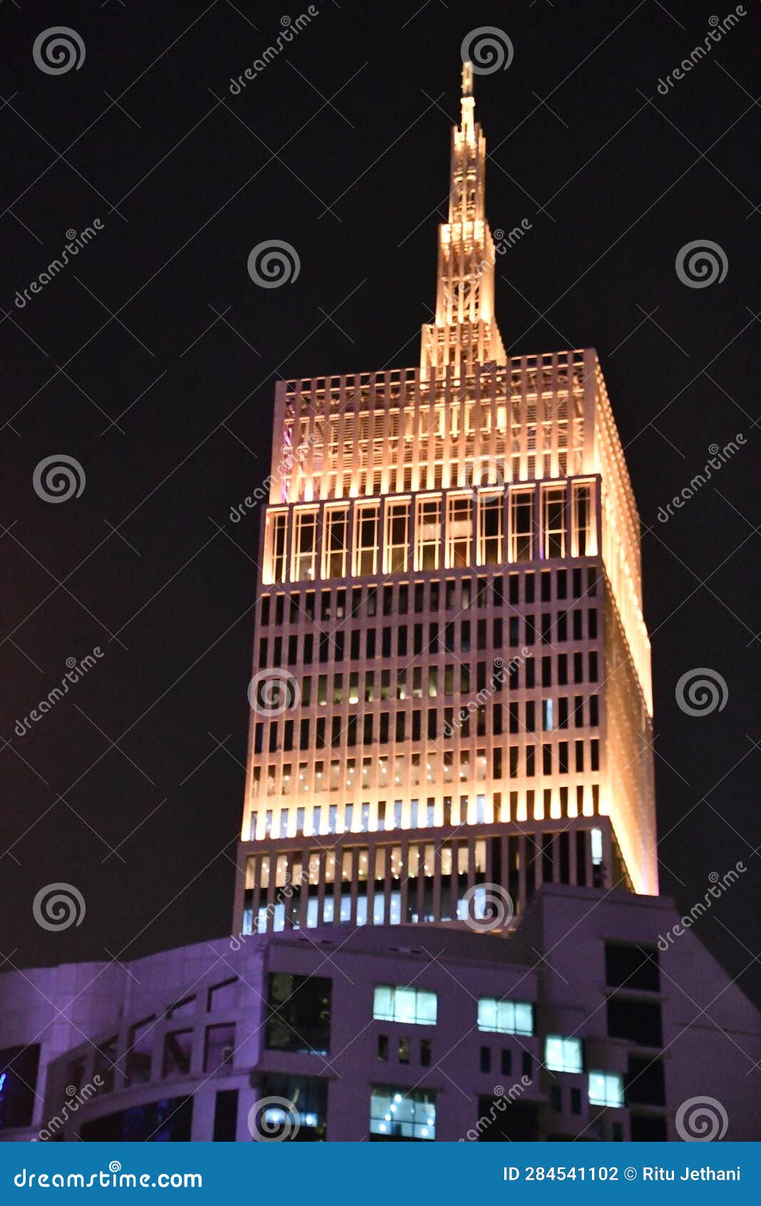 View of the Pearl Island at Night in Doha, Qatar Stock Photo - Image of ...