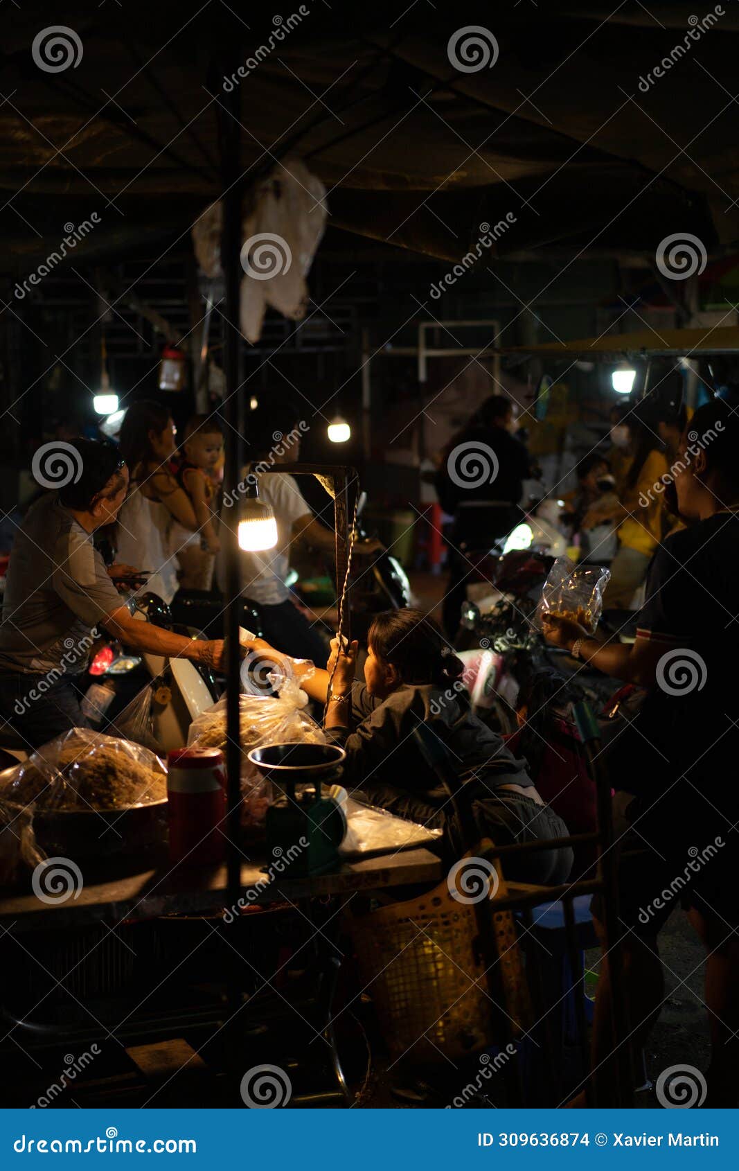 The View of Phnom Phen at Night Editorial Stock Image - Image of phnom ...