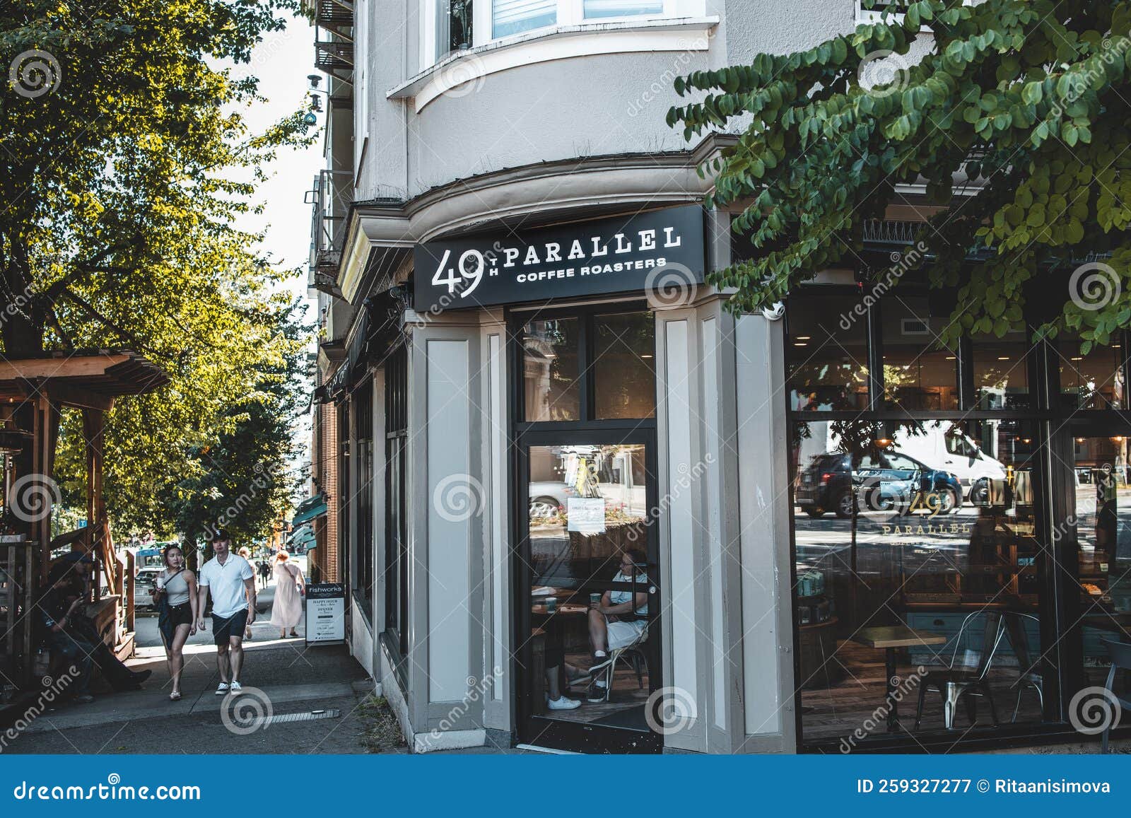 View of Popular 49th Parallel Coffee House in North Vancouver Editorial ...