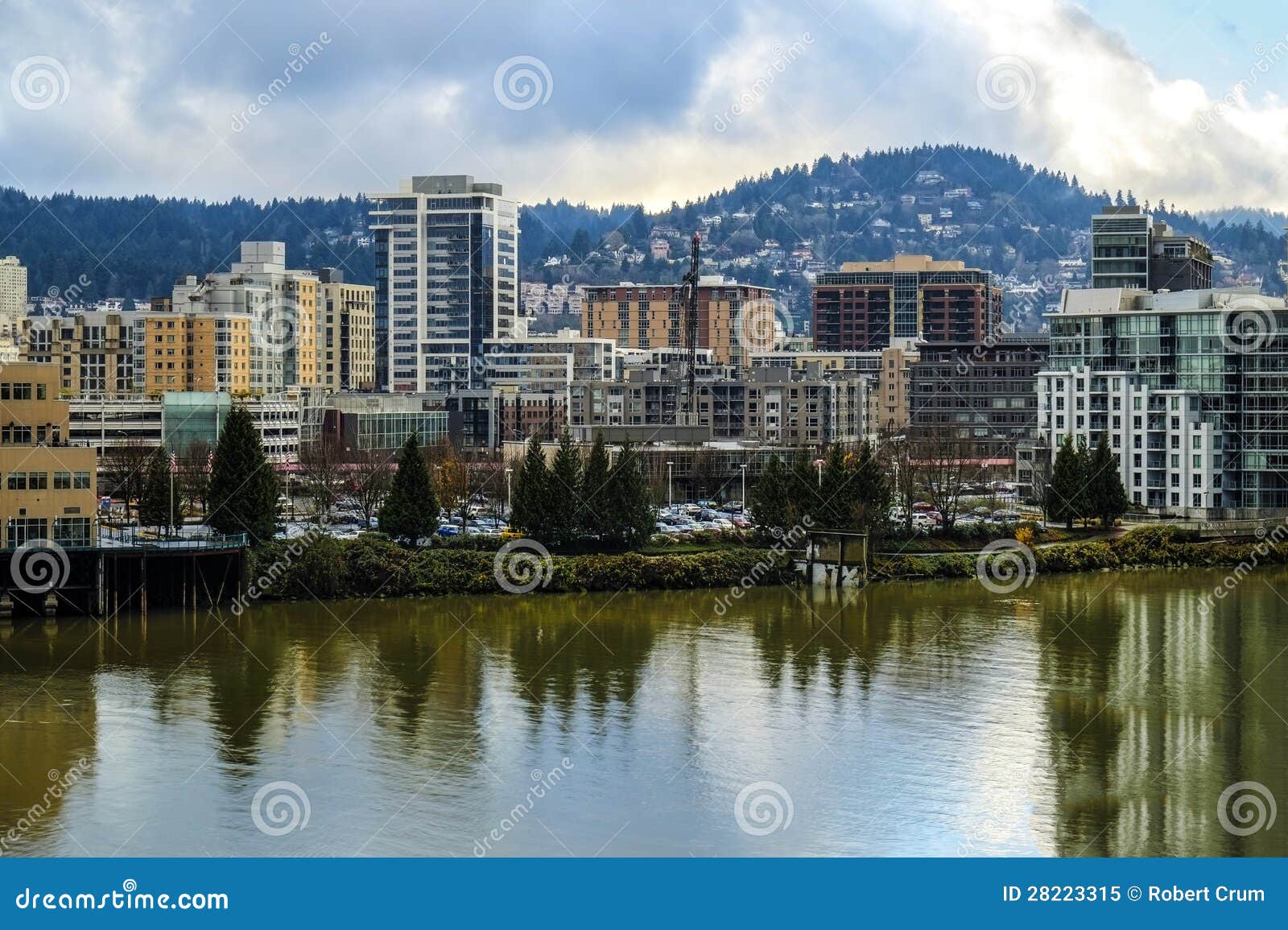 View of Portland, Oregon stock image. Image of portland - 28223315