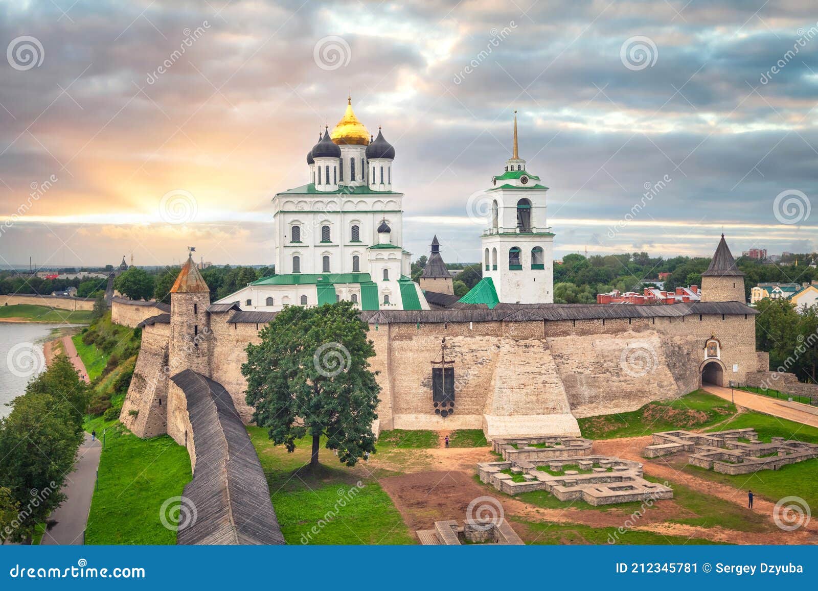 View of Pskov Kremlin, Russia Stock Image - Image of fortress, sunrise ...