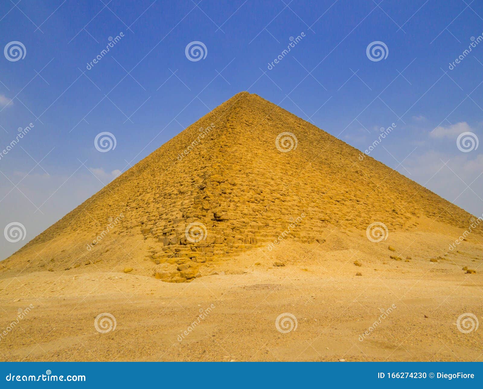 Red Pyramid, Dahshur, Egypt Stock Photo - Image of ancient, angle ...
