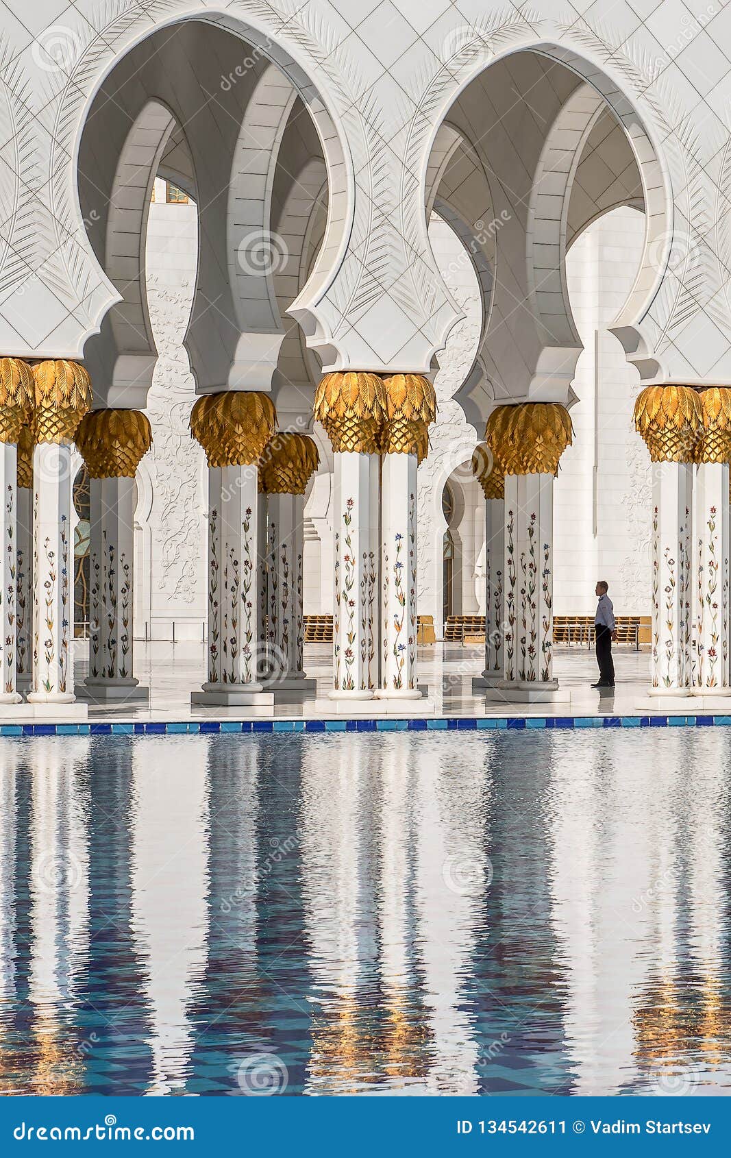 View and Reflection of Arcades in the Sheikh Zayed Grand Mosque.Abu ...
