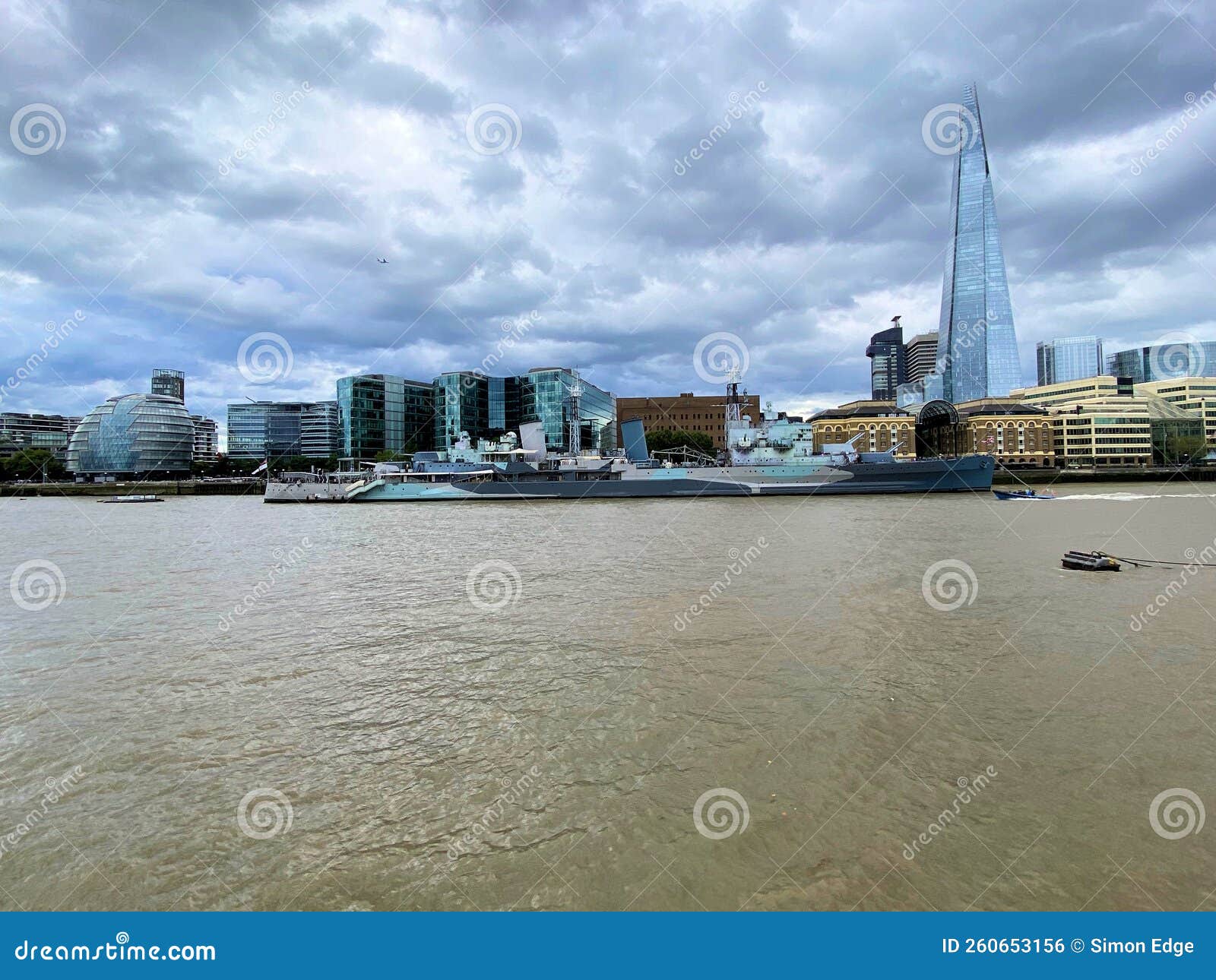 A View of the River Thames in London Editorial Photo - Image of summers ...