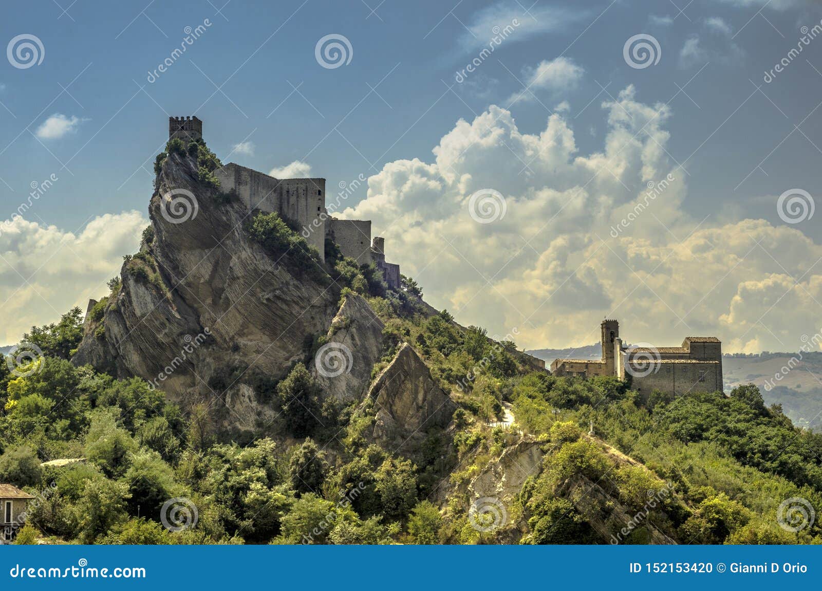 View of the Roccascalegna Castle in Abruzzo, Italy Stock Photo - Image ...
