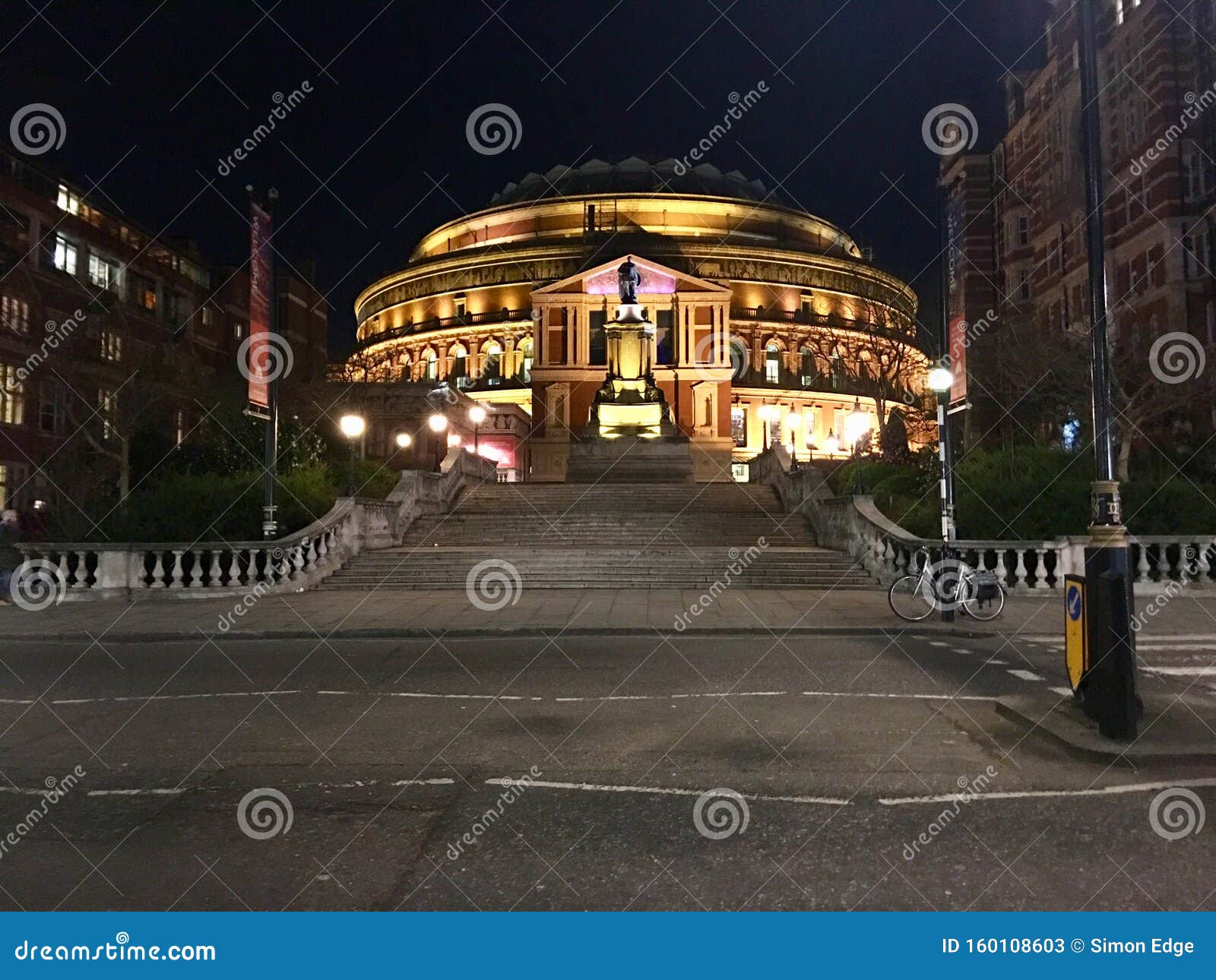 A View of the Royal Albert Hall at Night Stock Image - Image of ...