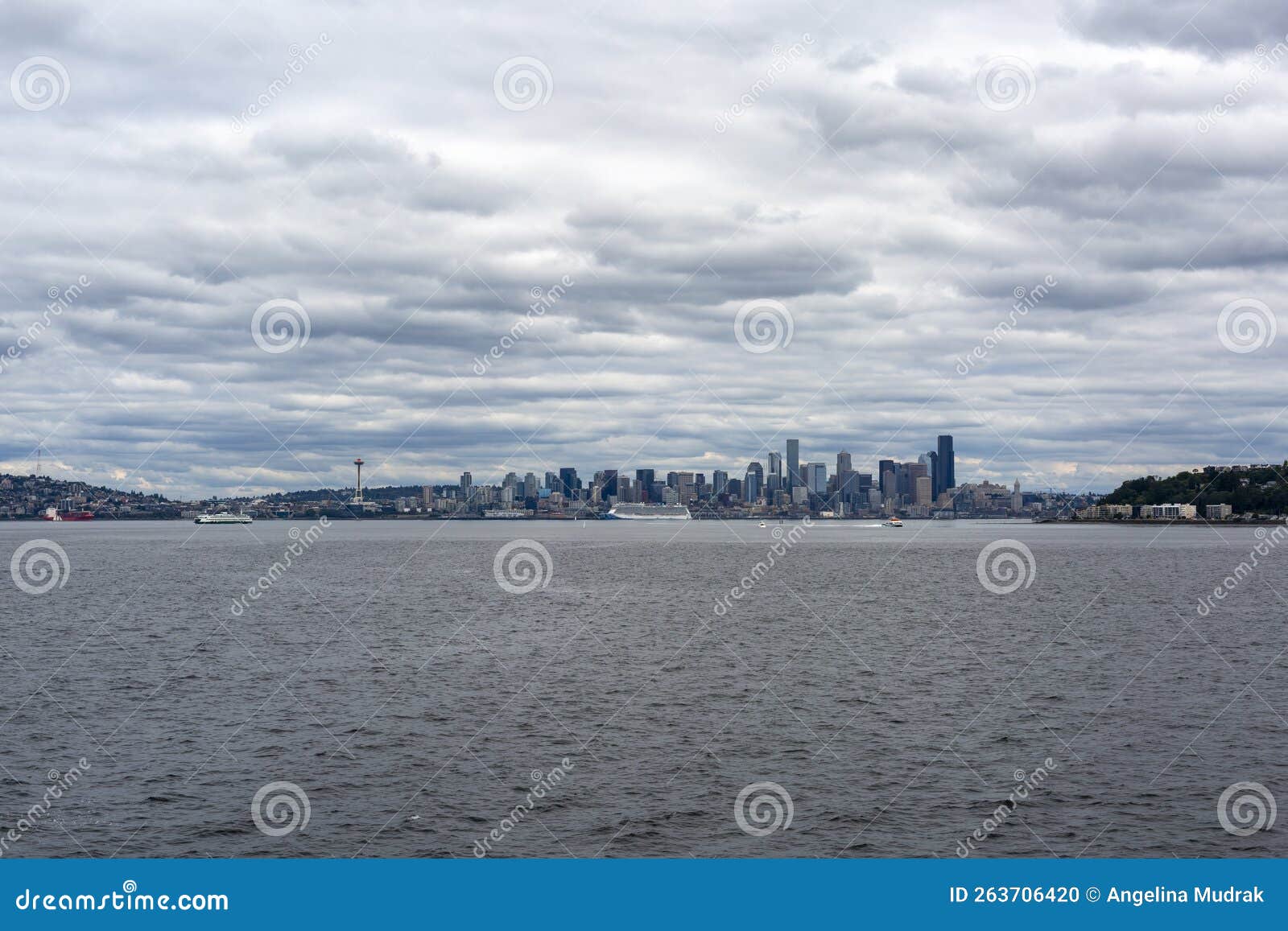View of Seattle from the Water Stock Photo - Image of horizon, drone ...