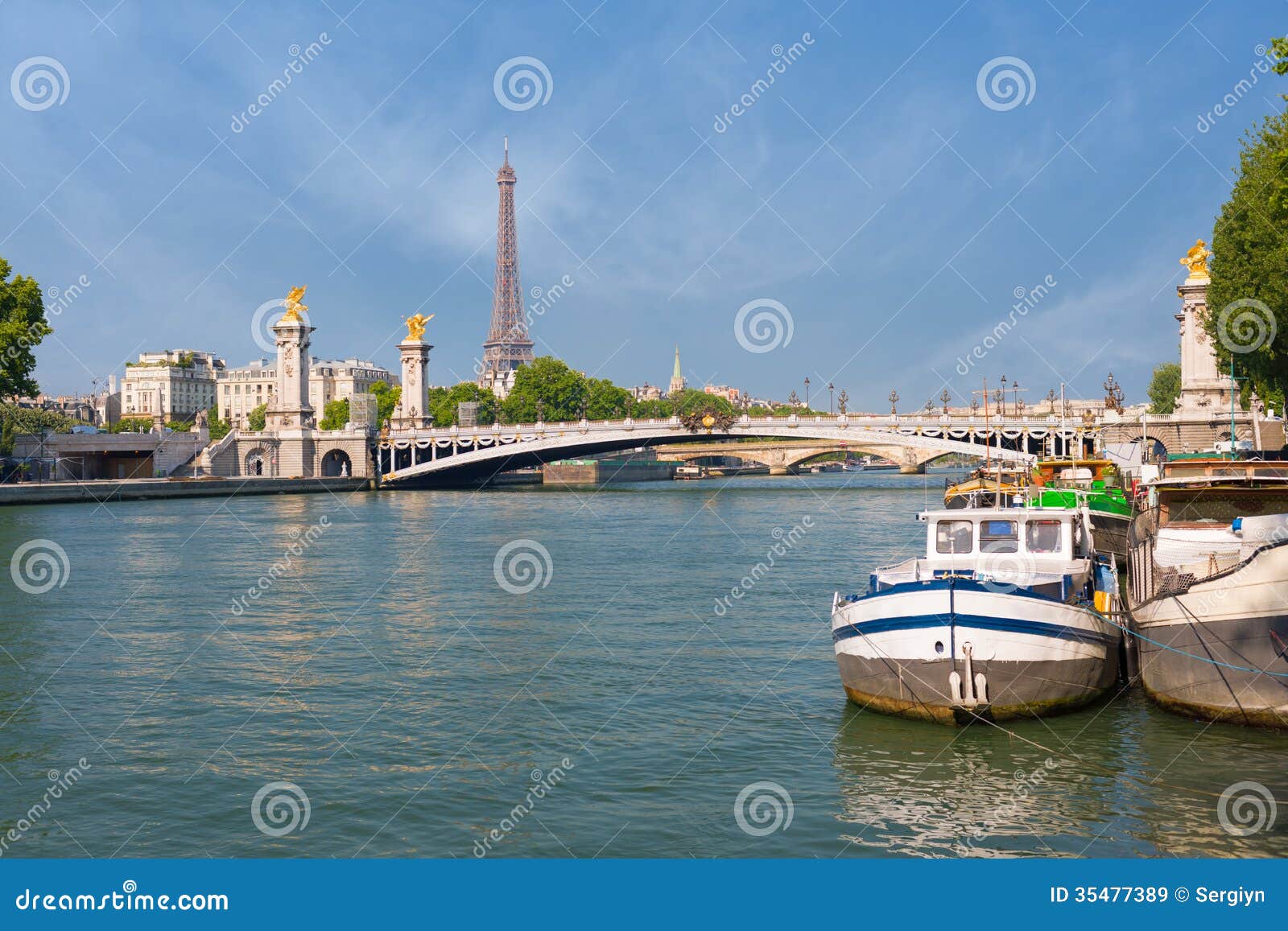 View of Sena in Paris stock image. Image of ship, exterior - 35477389