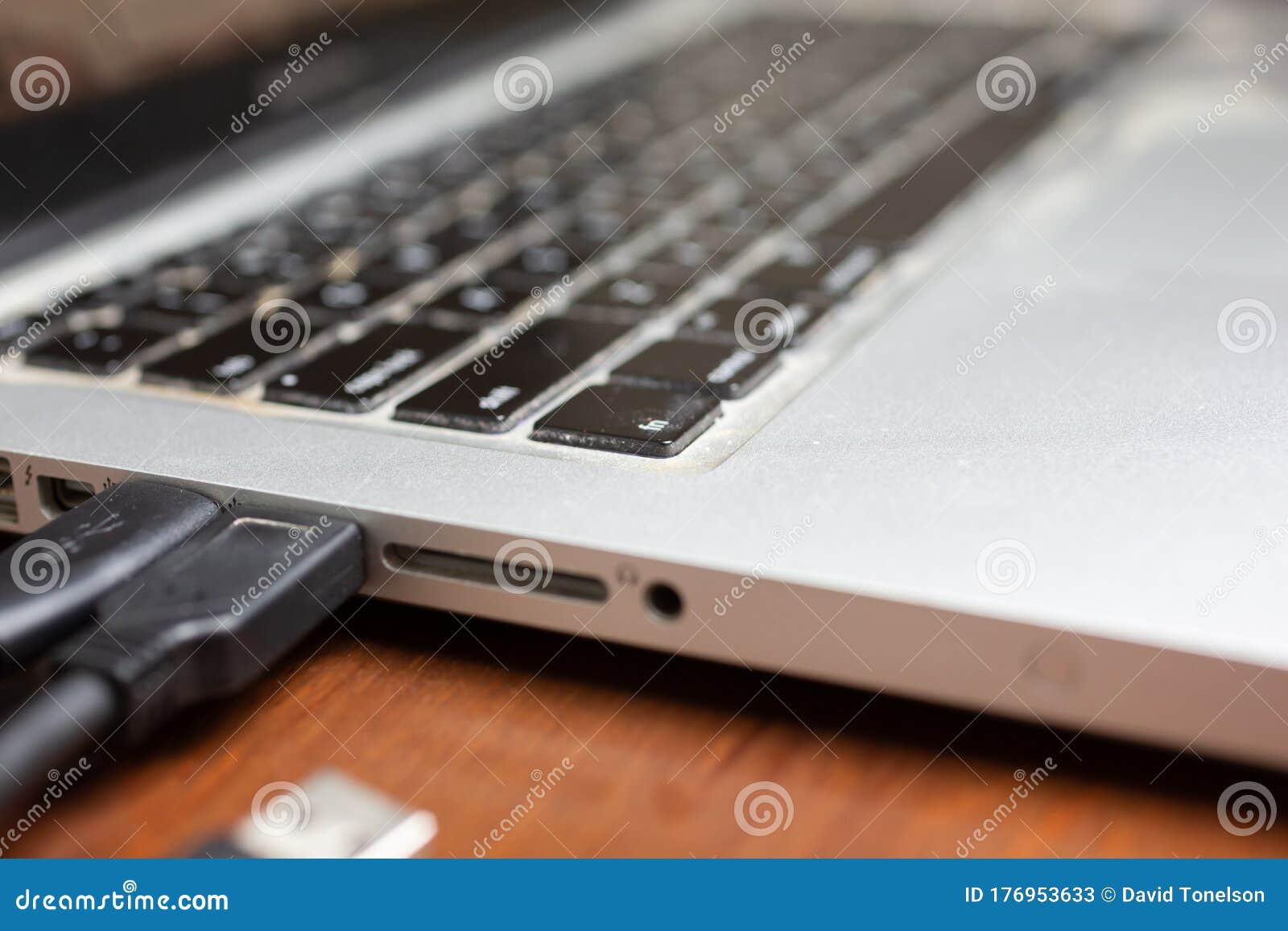 Computer ports editorial stock photo. Image of keyboard - 176953633