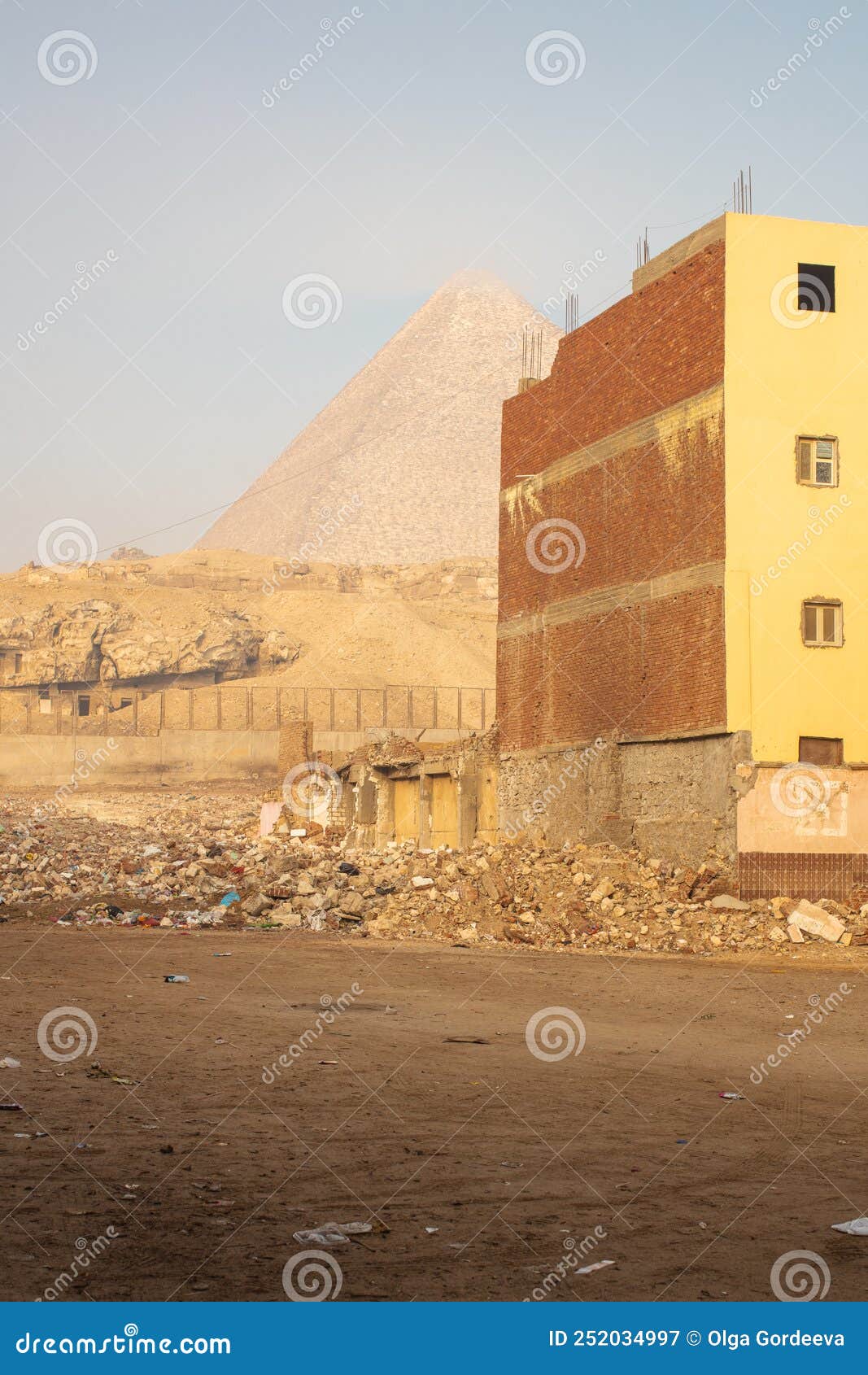 View from the Side of the Slums of the Egyptian Pyramids in Giza ...