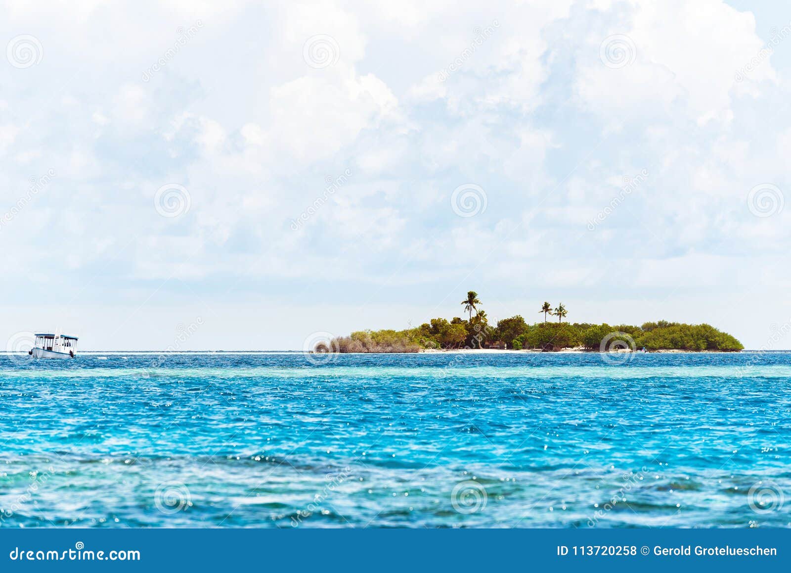 View of a Small Island in the Indian Ocean, Maldives. Copy Space for ...