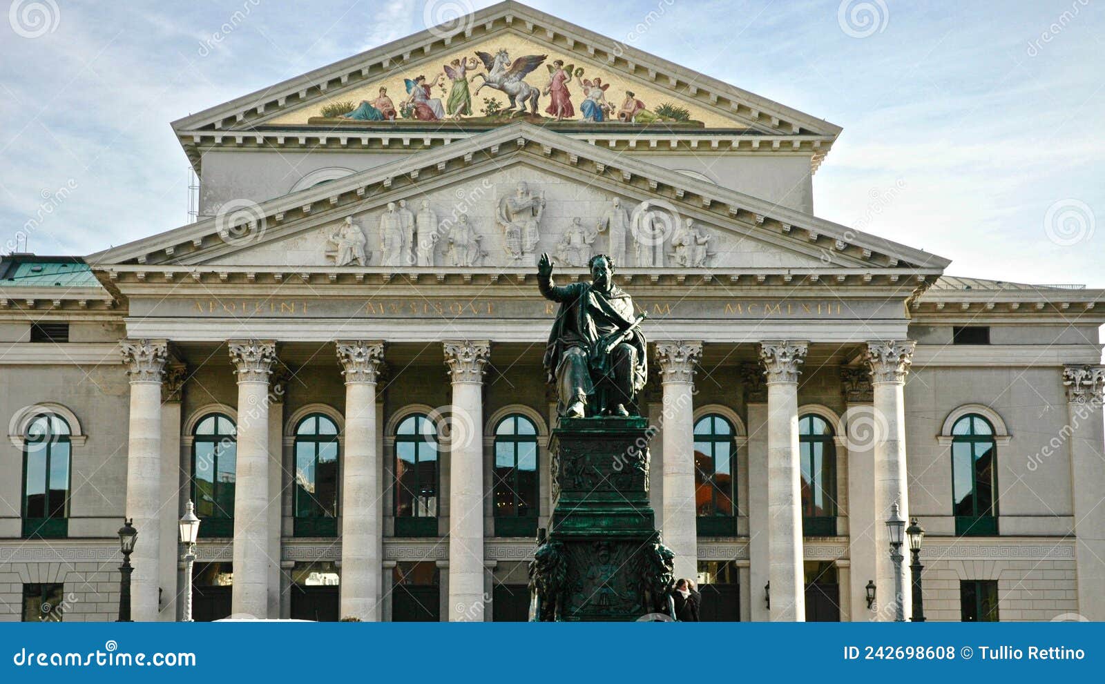 View of the Opera House in Munich Editorial Stock Photo - Image of ...