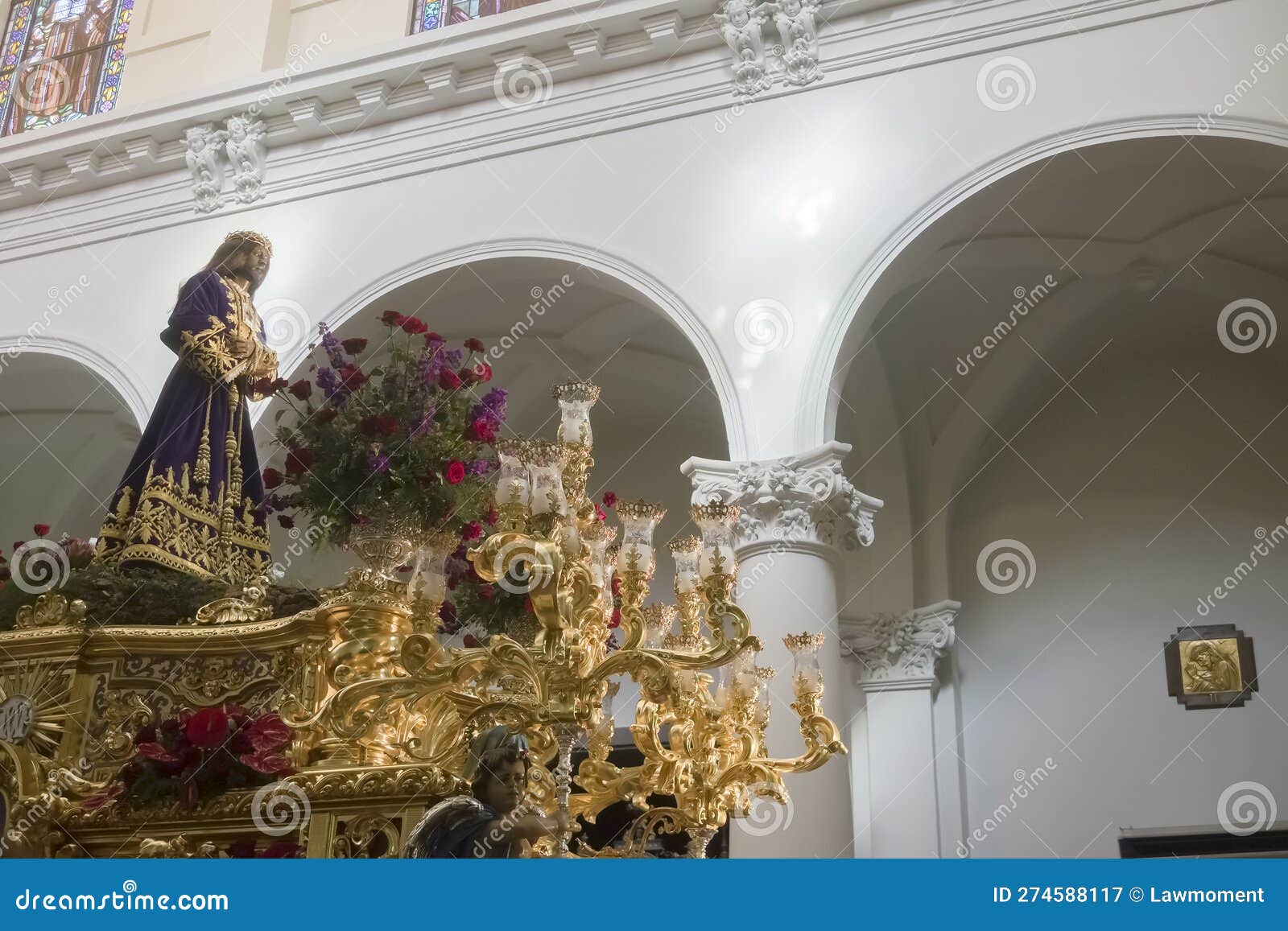 Documenting the Jesus of Medinaceli Procession from the Crowd, Madrid ...