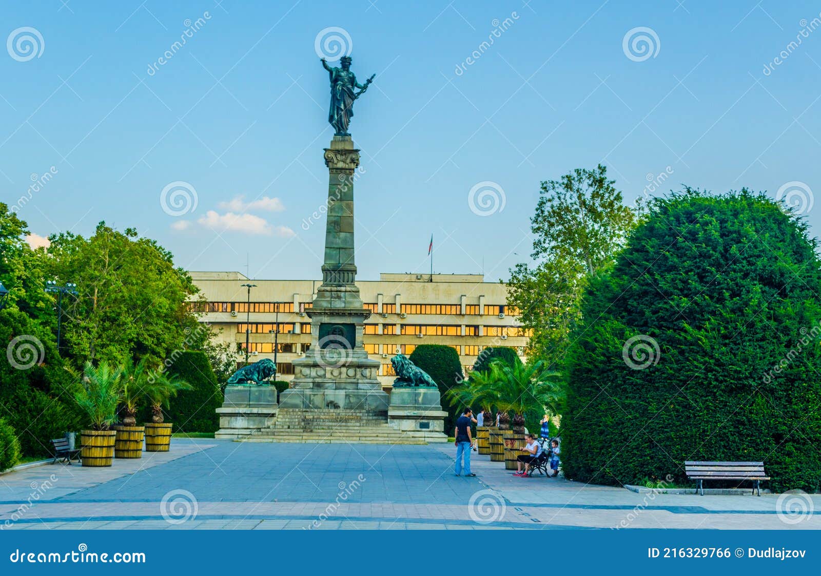 View of the Statue of Liberty in the Bulgarian City Rousse Editorial ...
