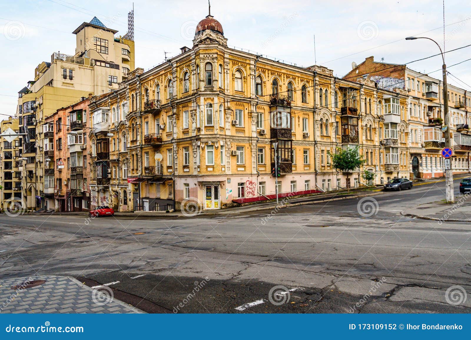 View on a Street in Kiev, Ukraine Editorial Photography - Image of ...