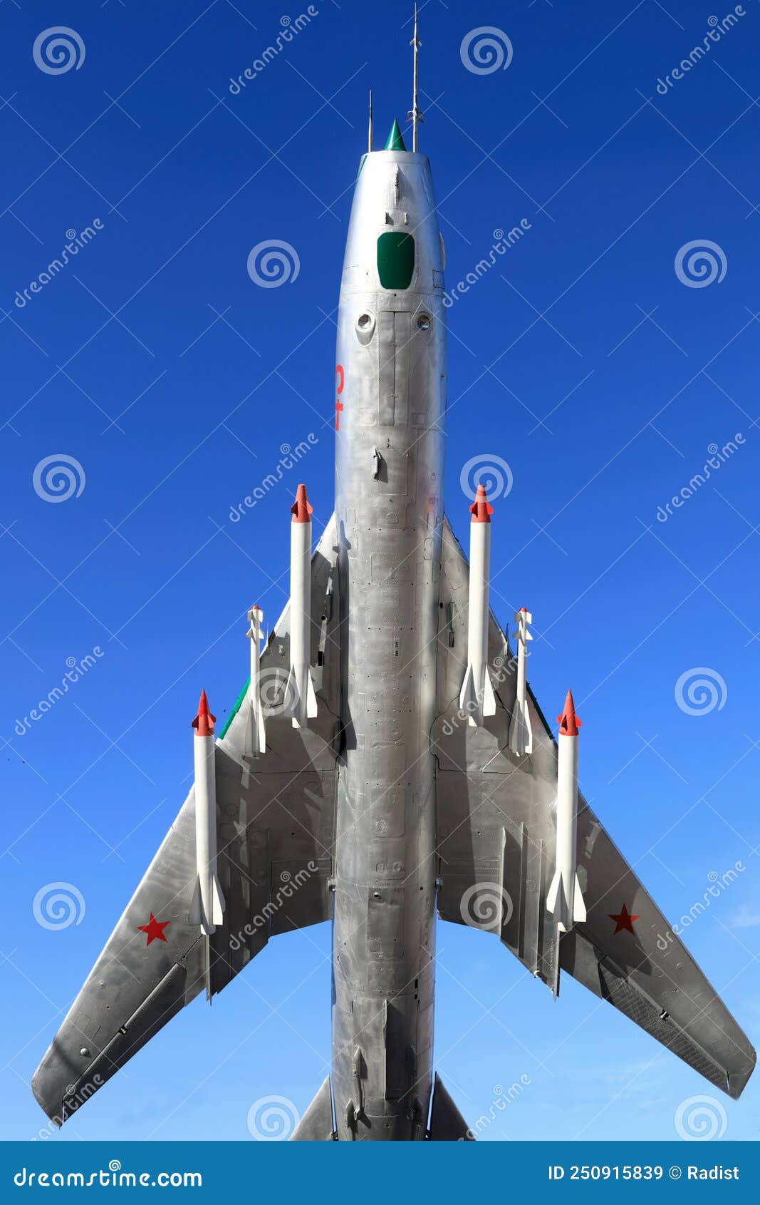 SU-17 Soviet Variable-sweep Wing Fighter-bomber Editorial Stock Image ...
