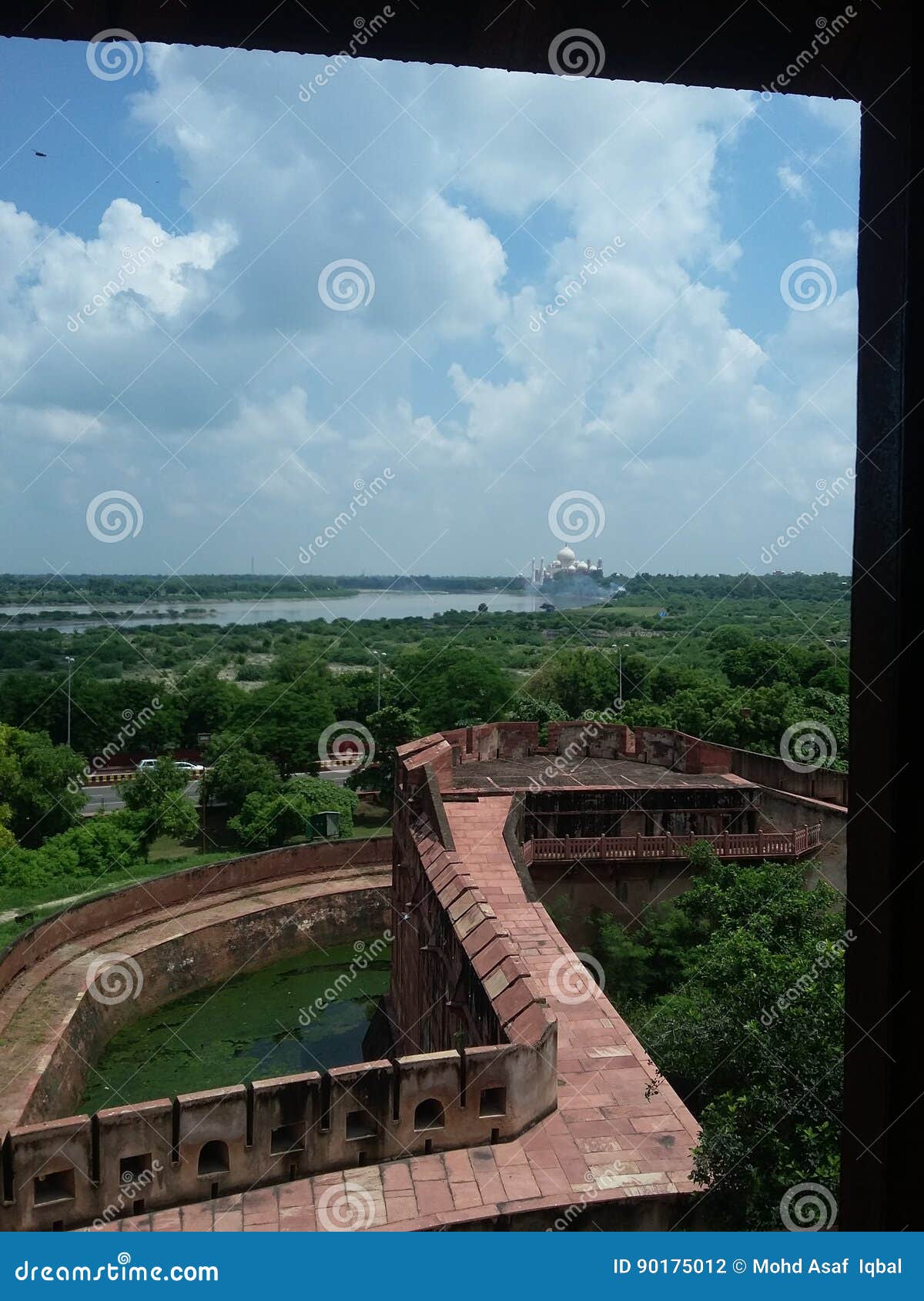 View of Taj Mahal stock photo. Image of mahal, view, cloud - 90175012